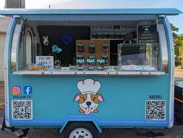 Houston Dog Treats & Cakes | Layla's Barkery Dog Bakery