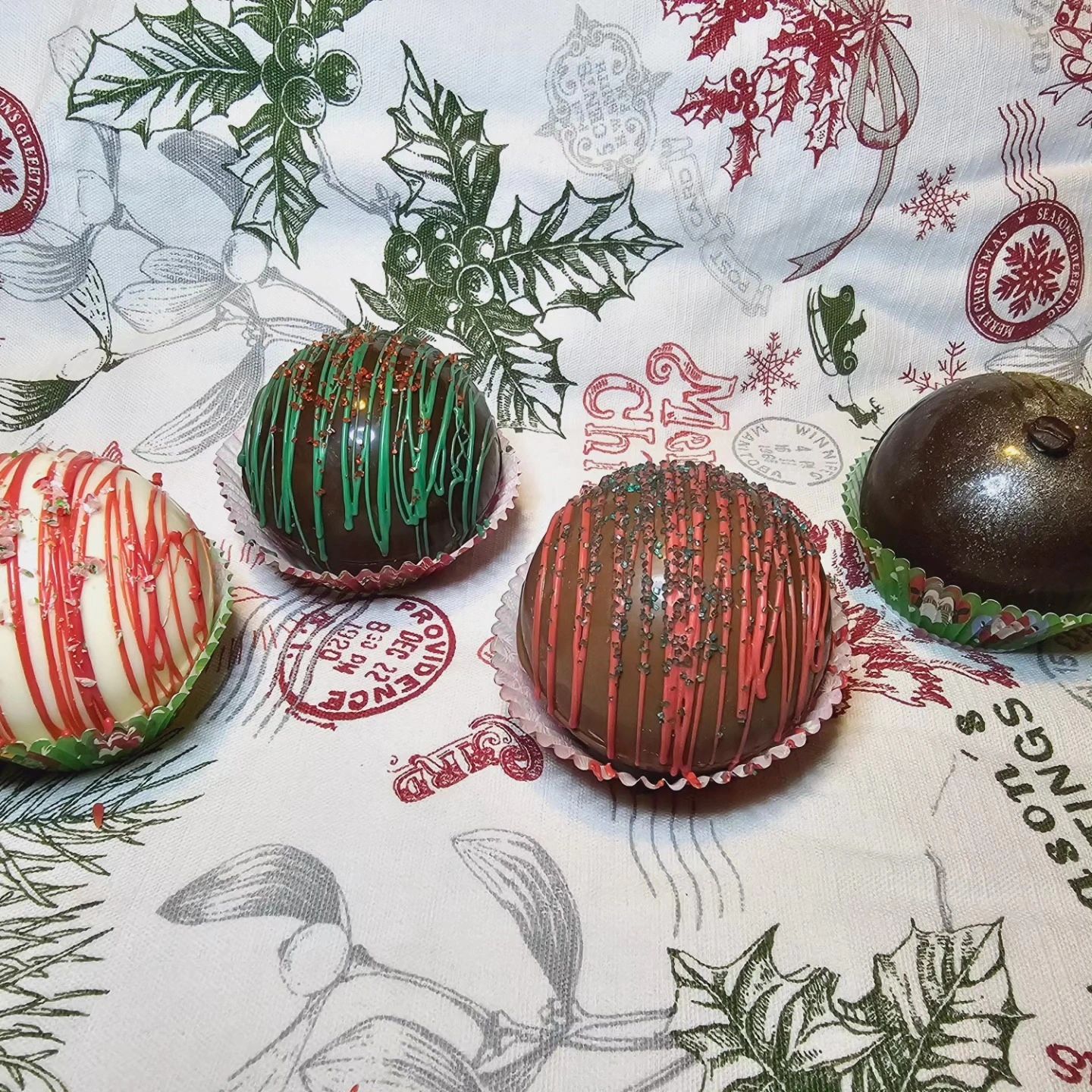 Delicious Hot Chocolate Bombs and Edible Gifts | Sweet Explosions