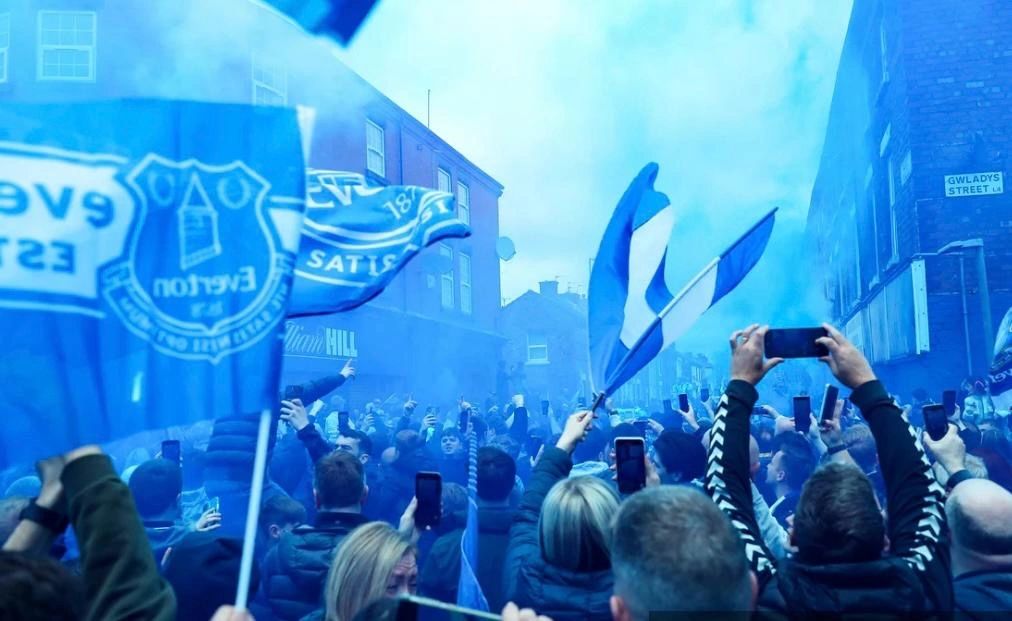 Shop the Best UTFT T-Shirts Online | UTFT 1878