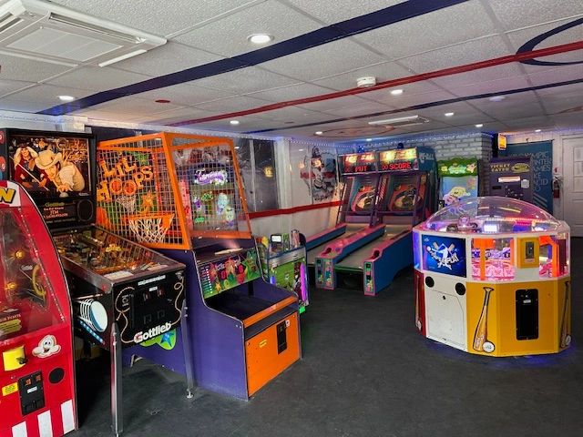 Experience Classic Arcade Games Today