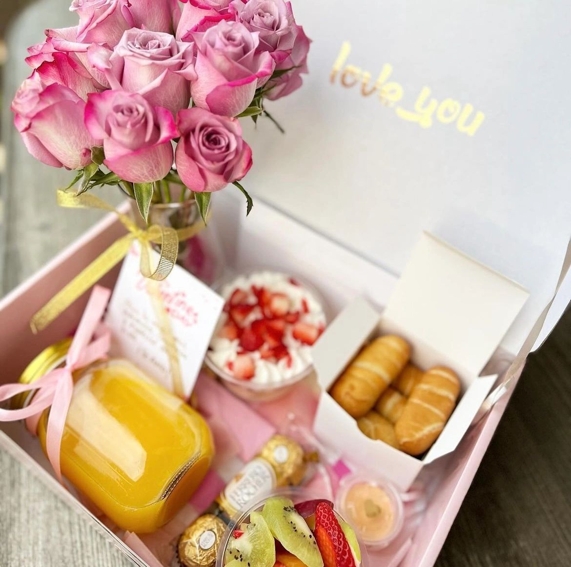 Deditos Ya - Personalized Gift, Surprise Breakfast, Gift Box