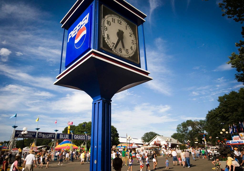 Meet Ya at the Pepsi Clock
