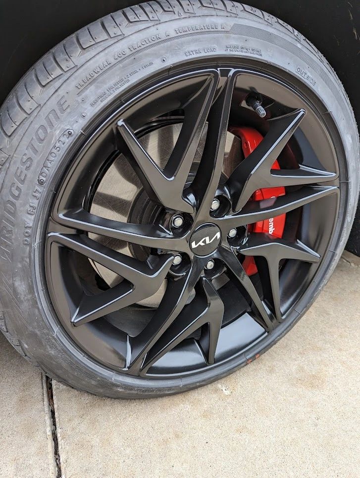 Why Refinish your wheels in Black?