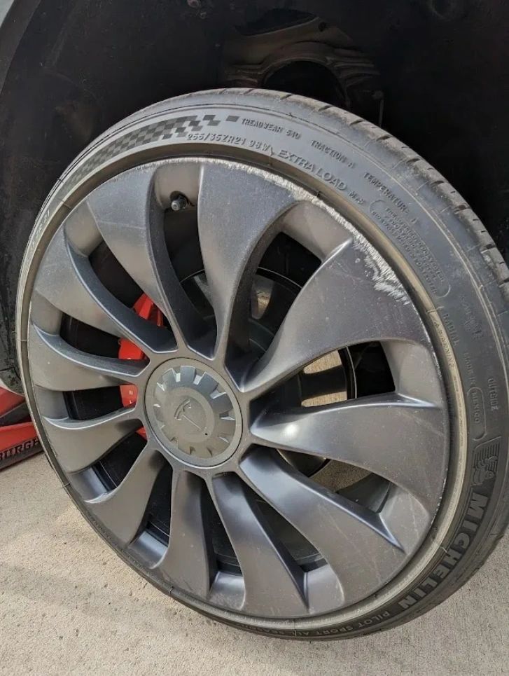 Damaged Tesla Wheel?