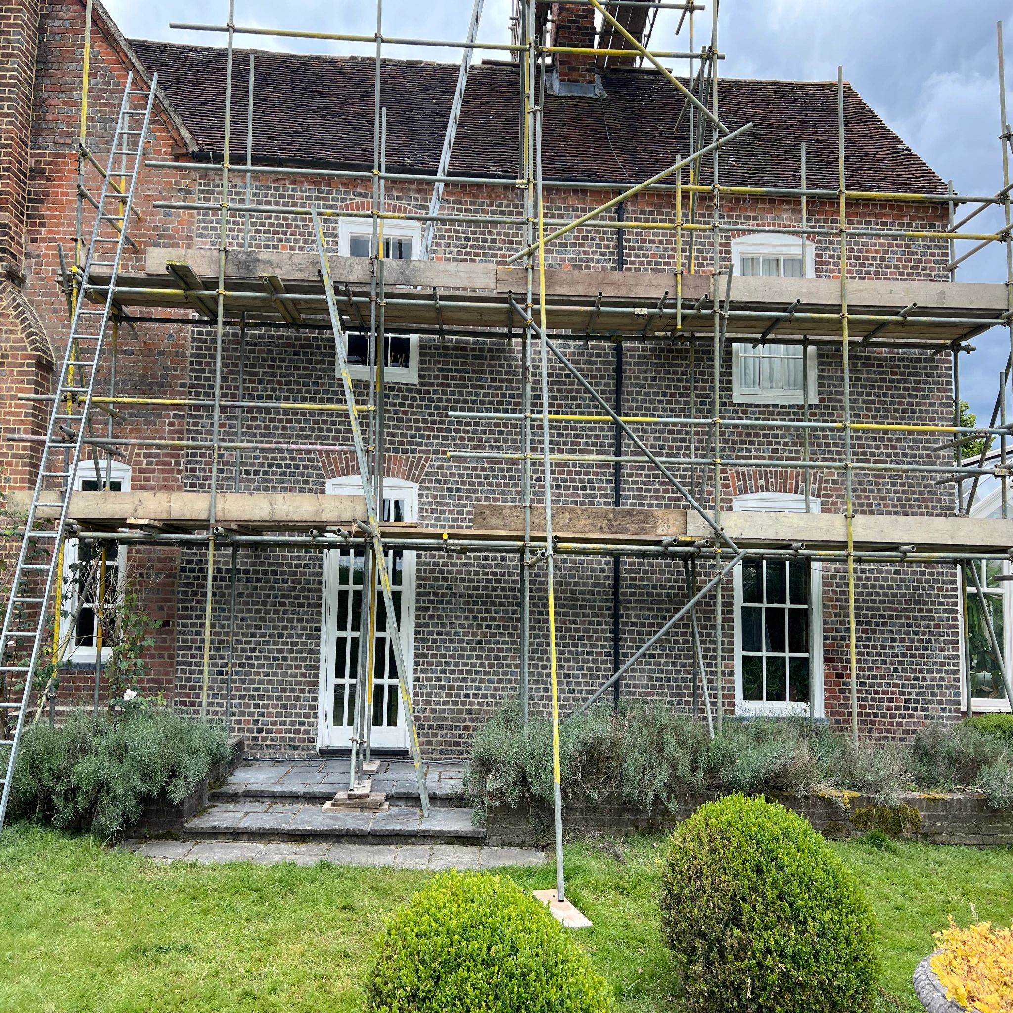 Professional Brick Repointing Near Me | Mw Brickwork & Pointing LTD