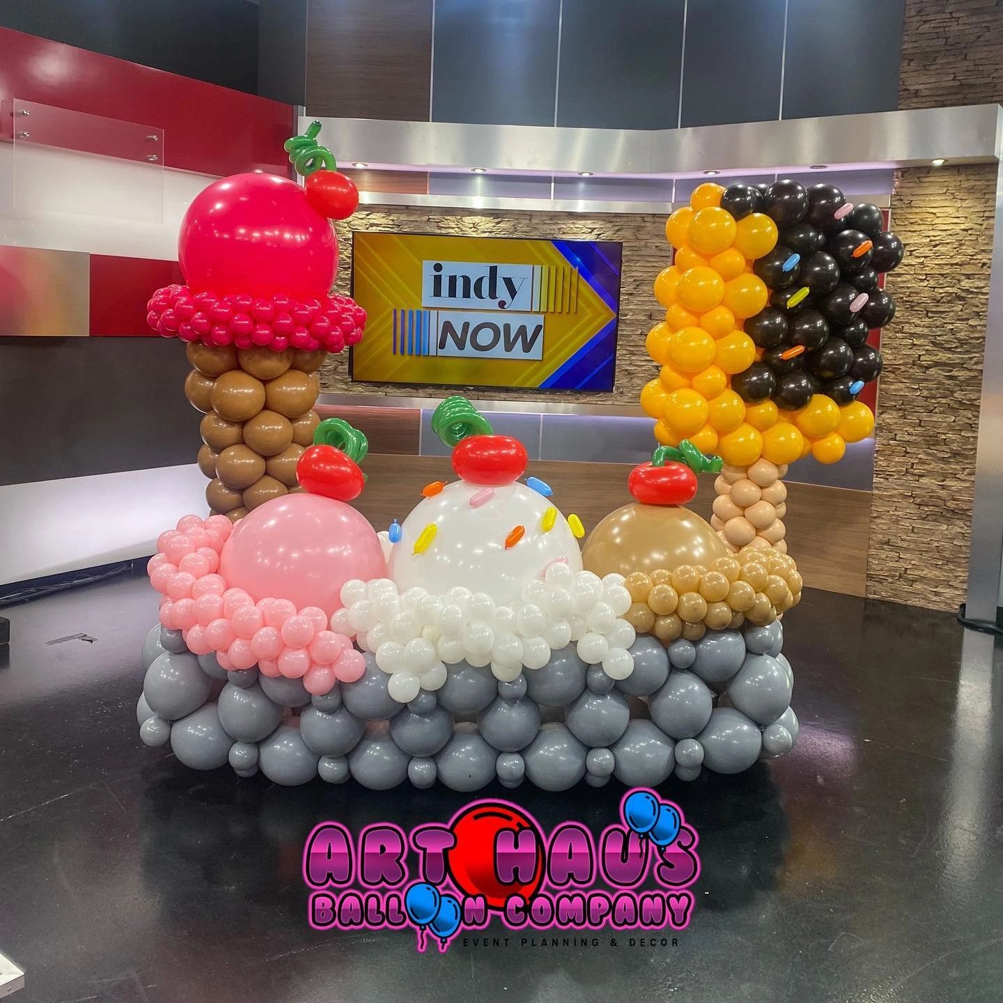 Art Haus Balloon Company LLC - Balloon Decorations, Party Supplies