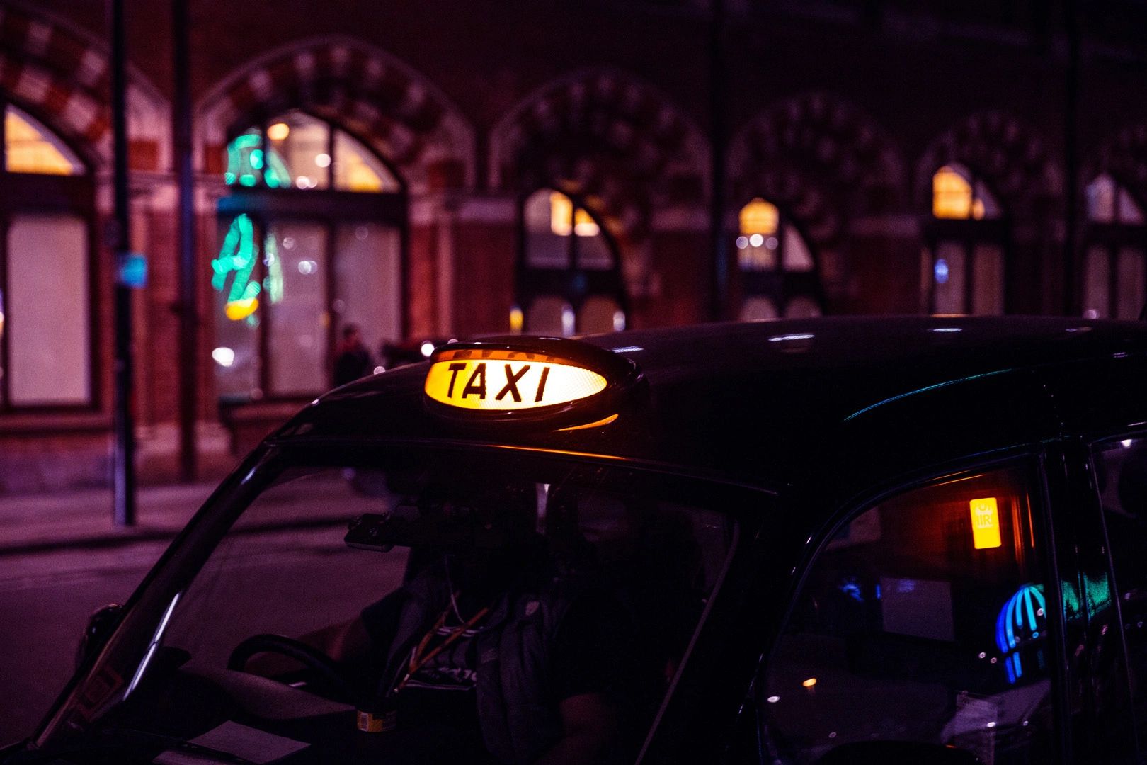 Taxi Peterborough - Affordable Peterborough taxi service