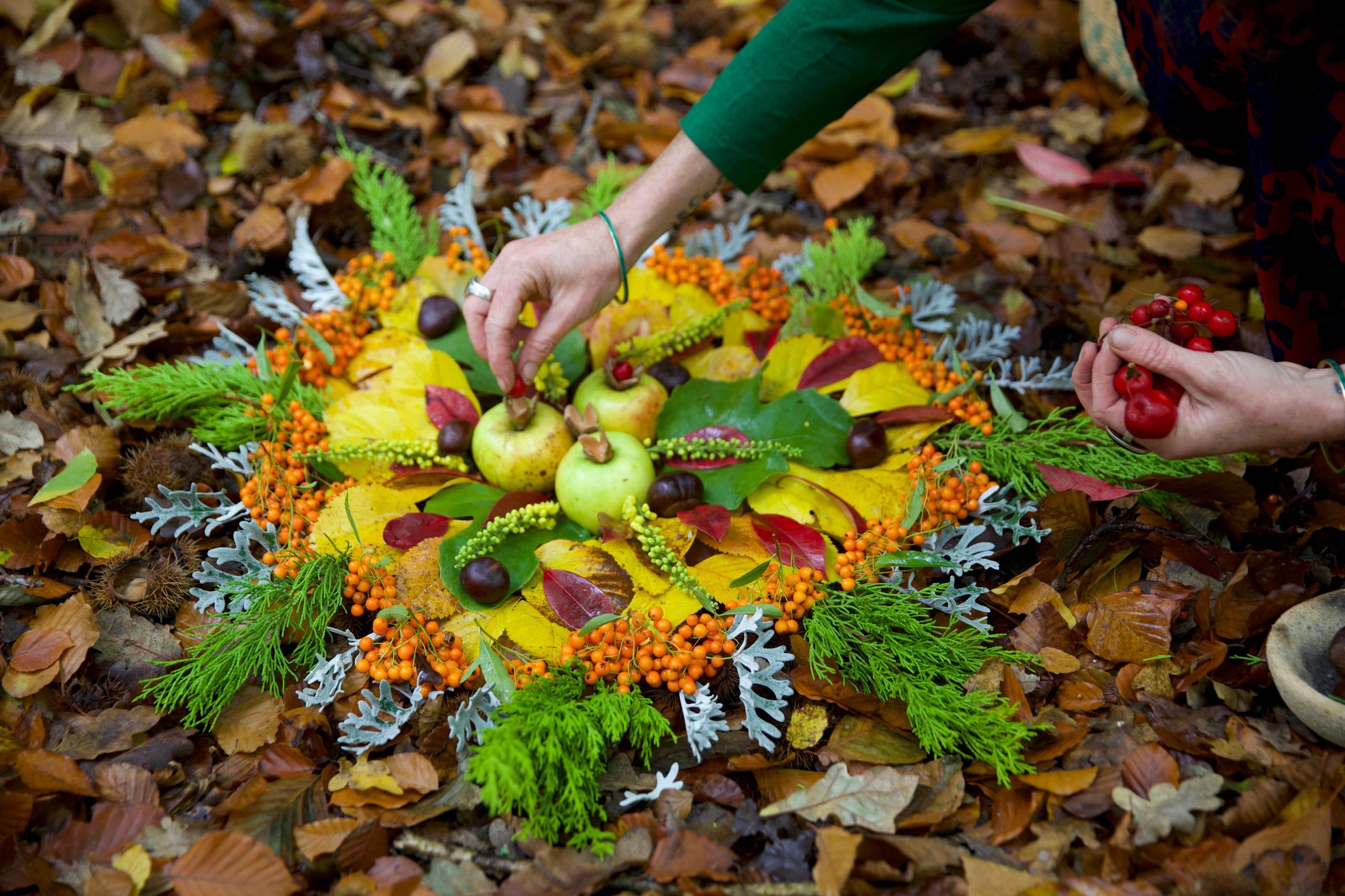Isla Macleod Celebrant Wedding Officiant Creator of Ceremonies Somerset