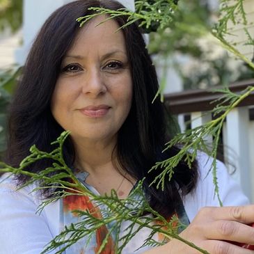 JESSICA DAMIANO GARDEN COACH