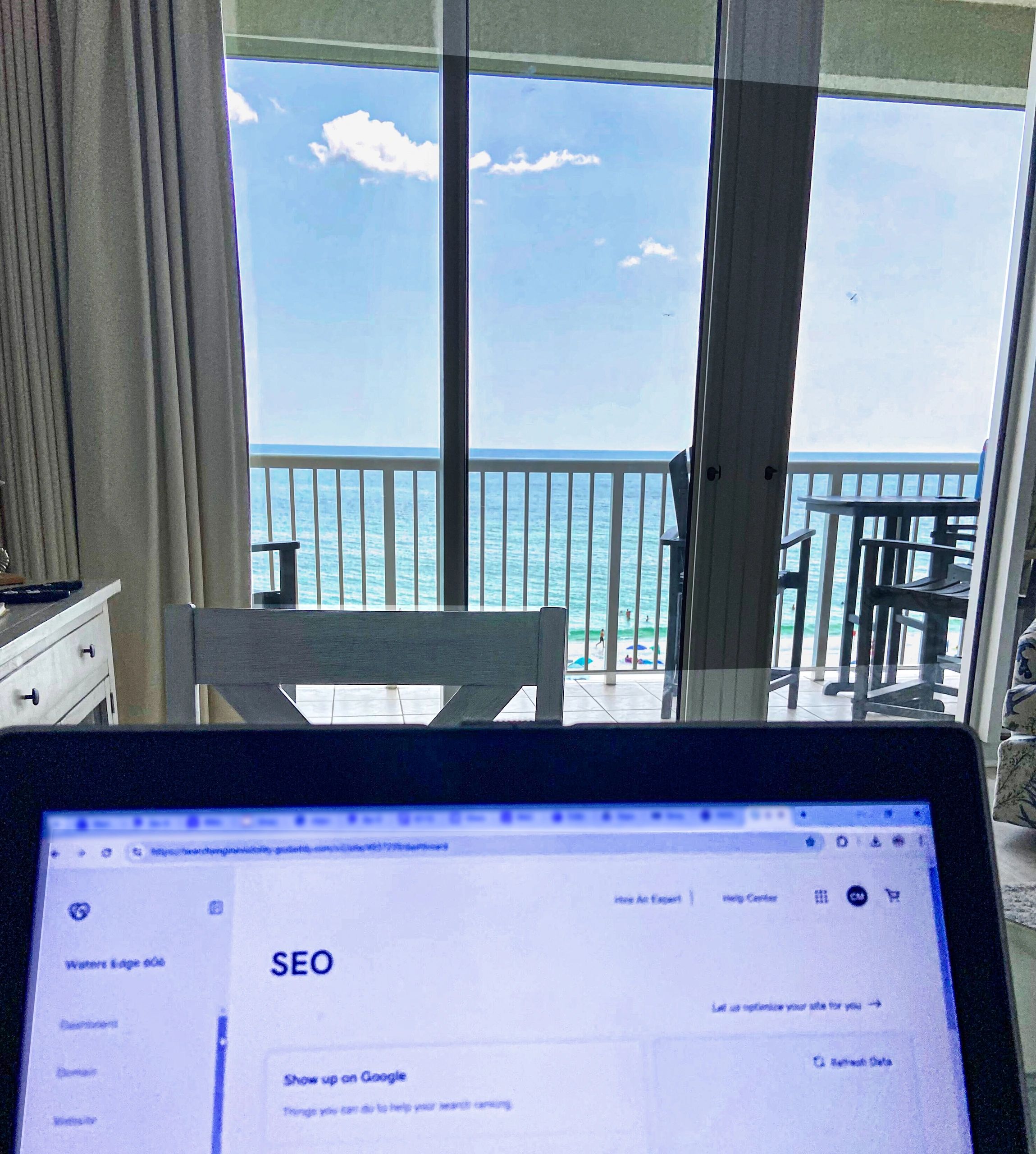 4 Reasons Why October-February You Should Work from the Beach