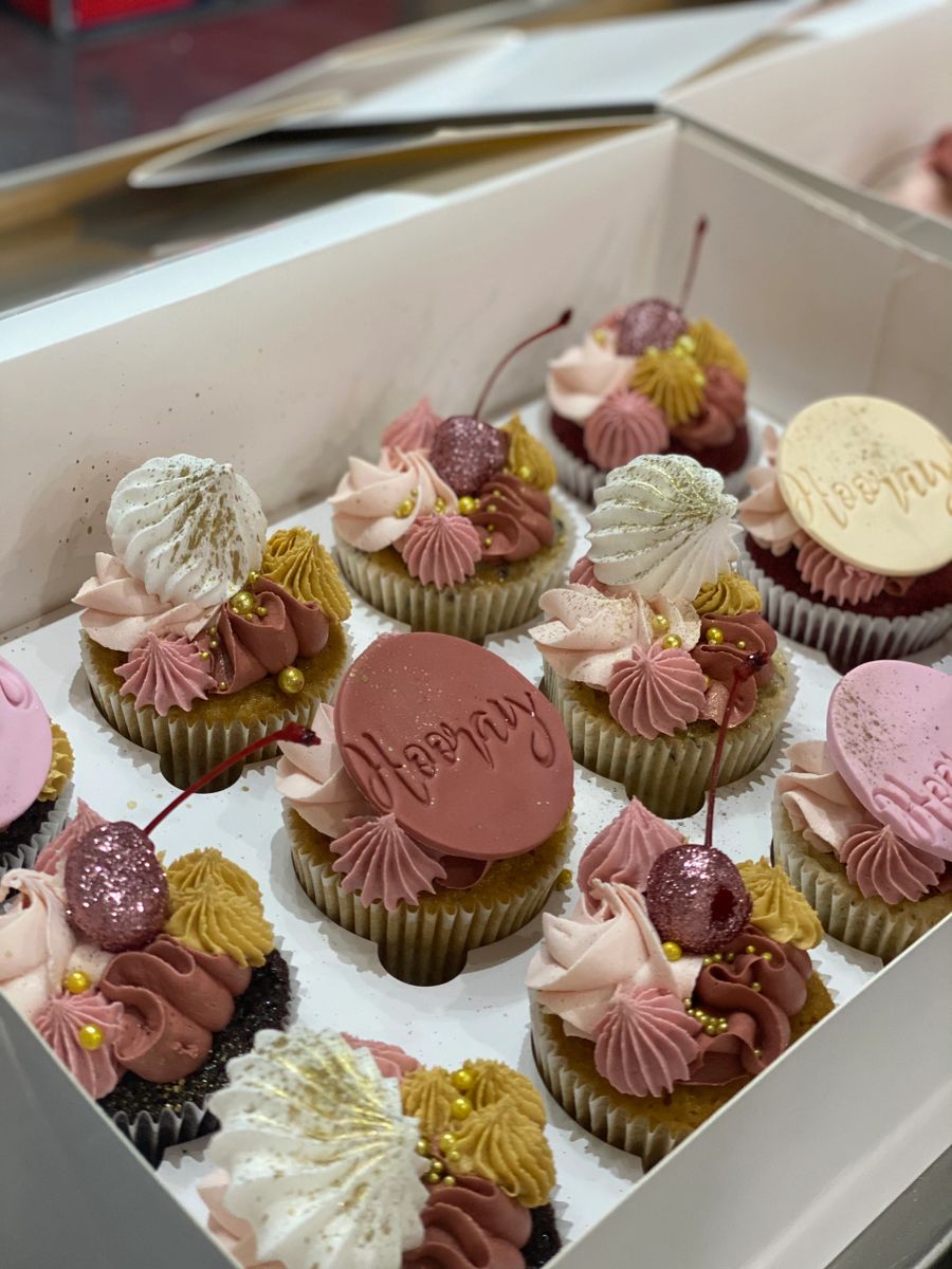 Deluxe Cupcakes