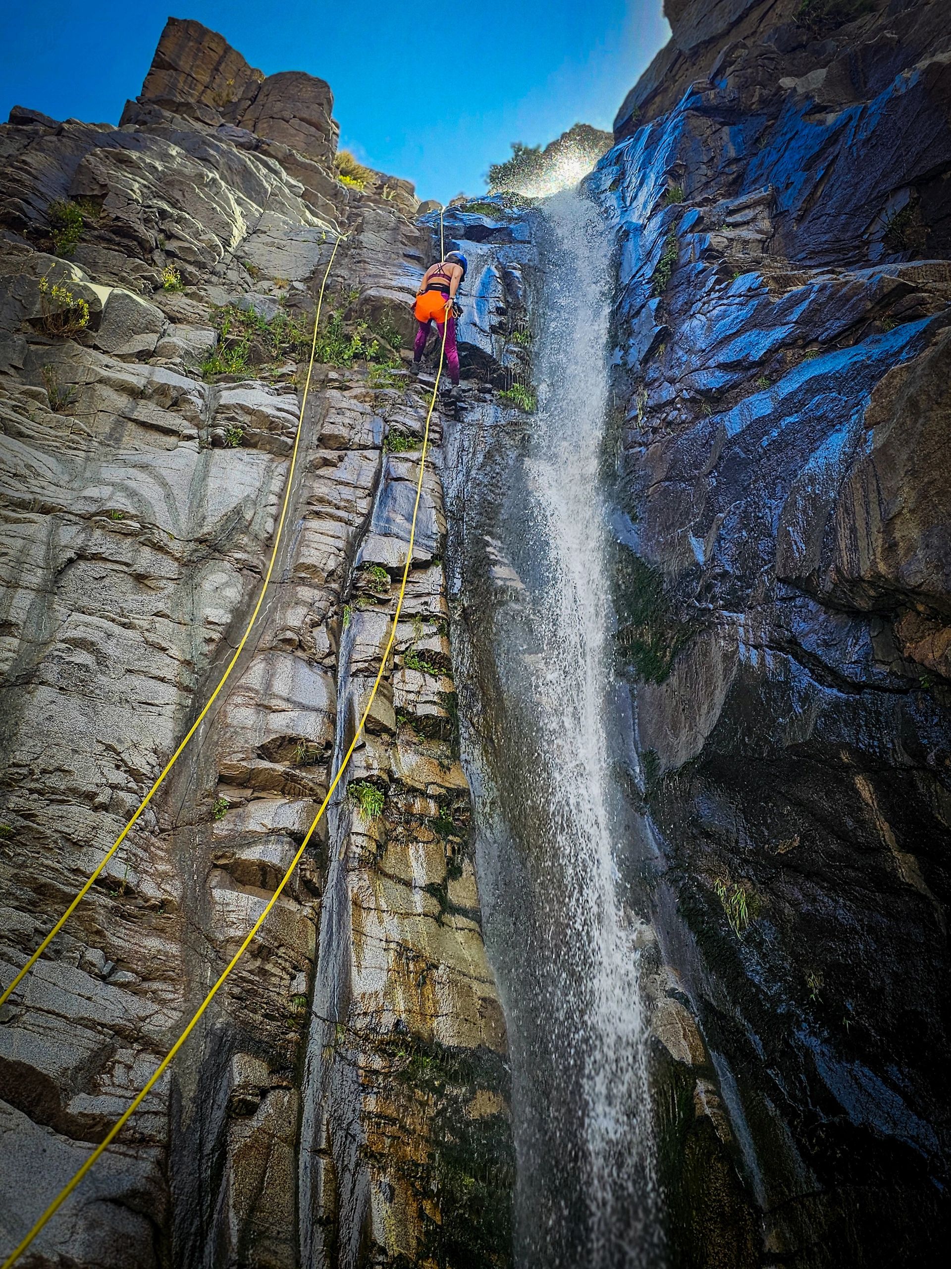 Canyoning en Chile: El nuevo deporte que conquista Montañas