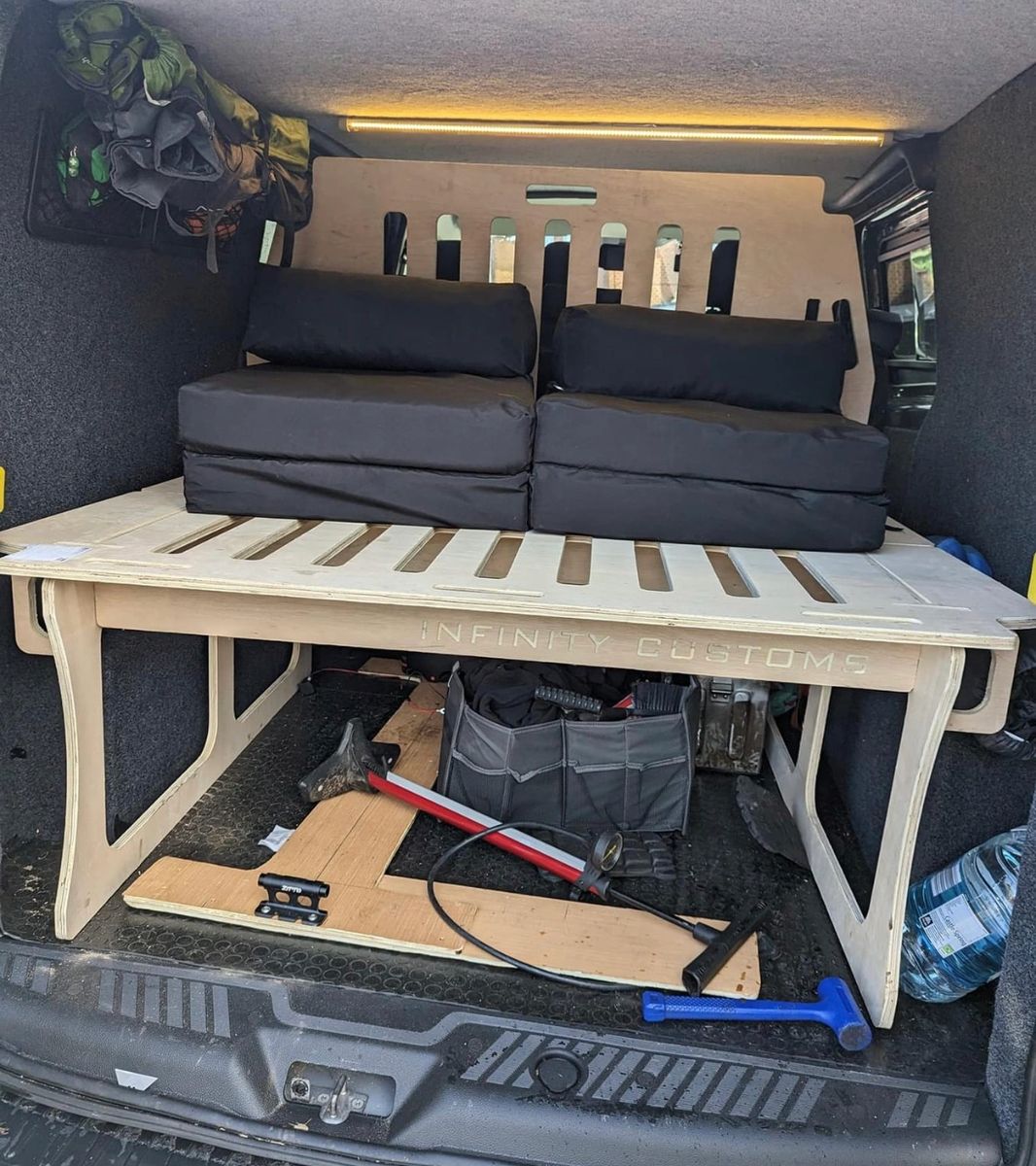 Hyundai load van kombi bed