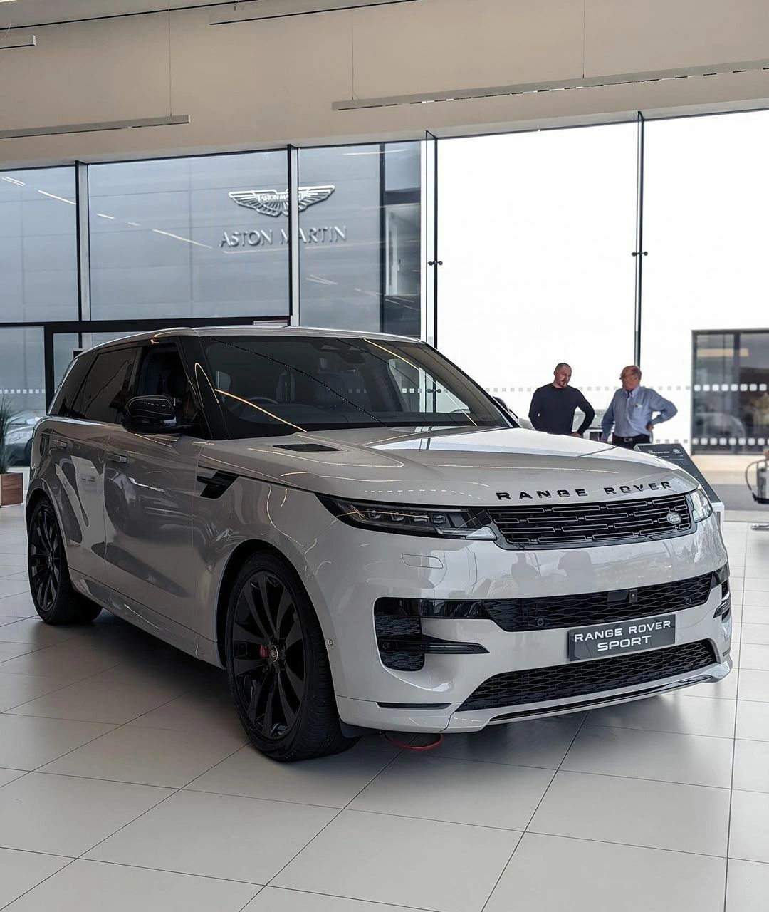 Land Rover SA announces new Range Rover Sport pricing and specs