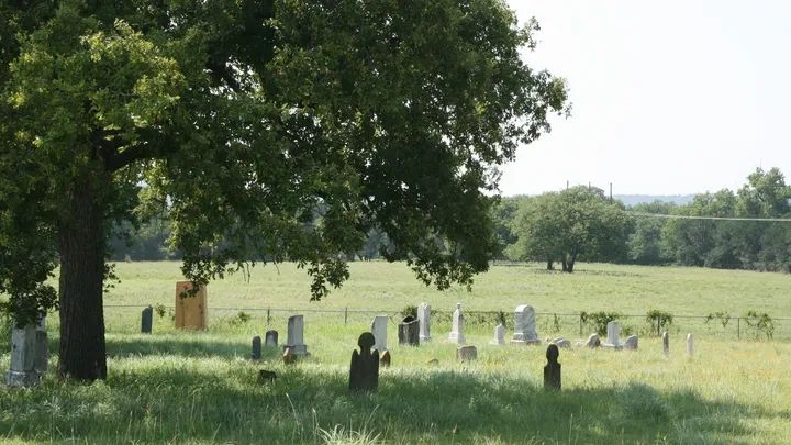Discover East Santo Cemetery - A Peaceful Resting Place