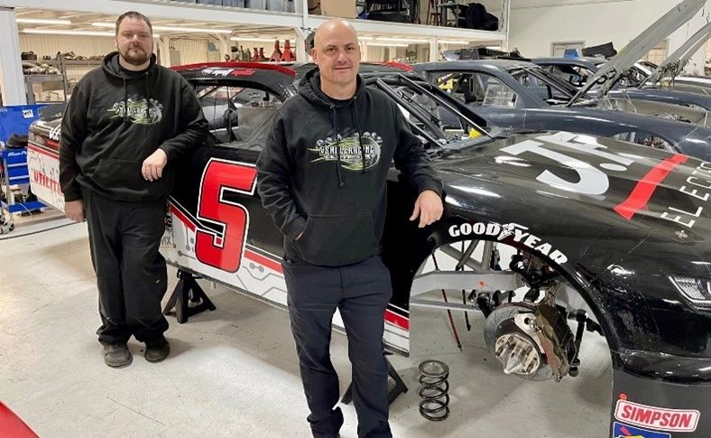 B.J. McLeod Motorsports 2022 Crew & Car Chiefs