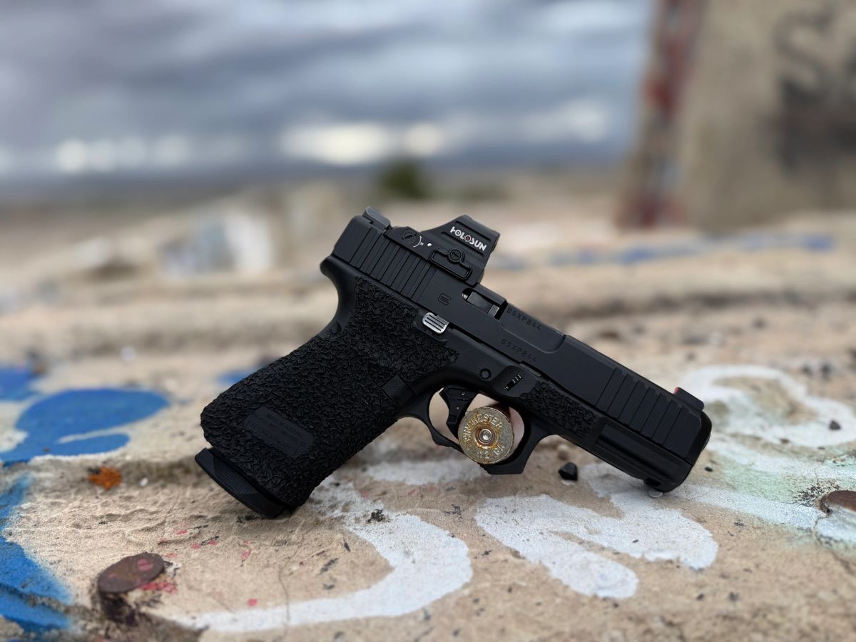 Glock (Gen 5 G19/19X/45/47/49/17/22/23) wraparound hand stippling with ...