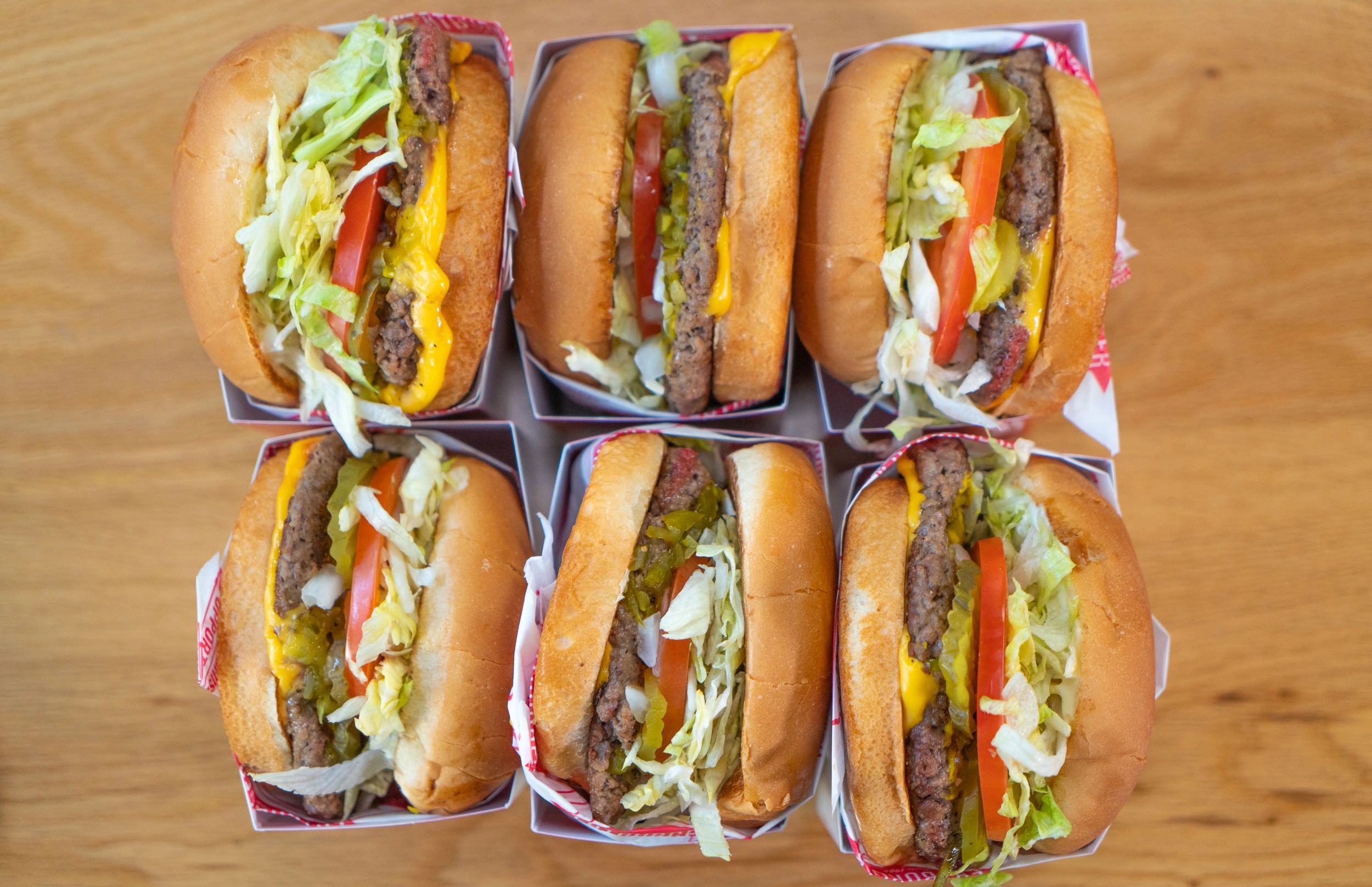 Freebies help mark Fatburger grand opening in Simi Valley