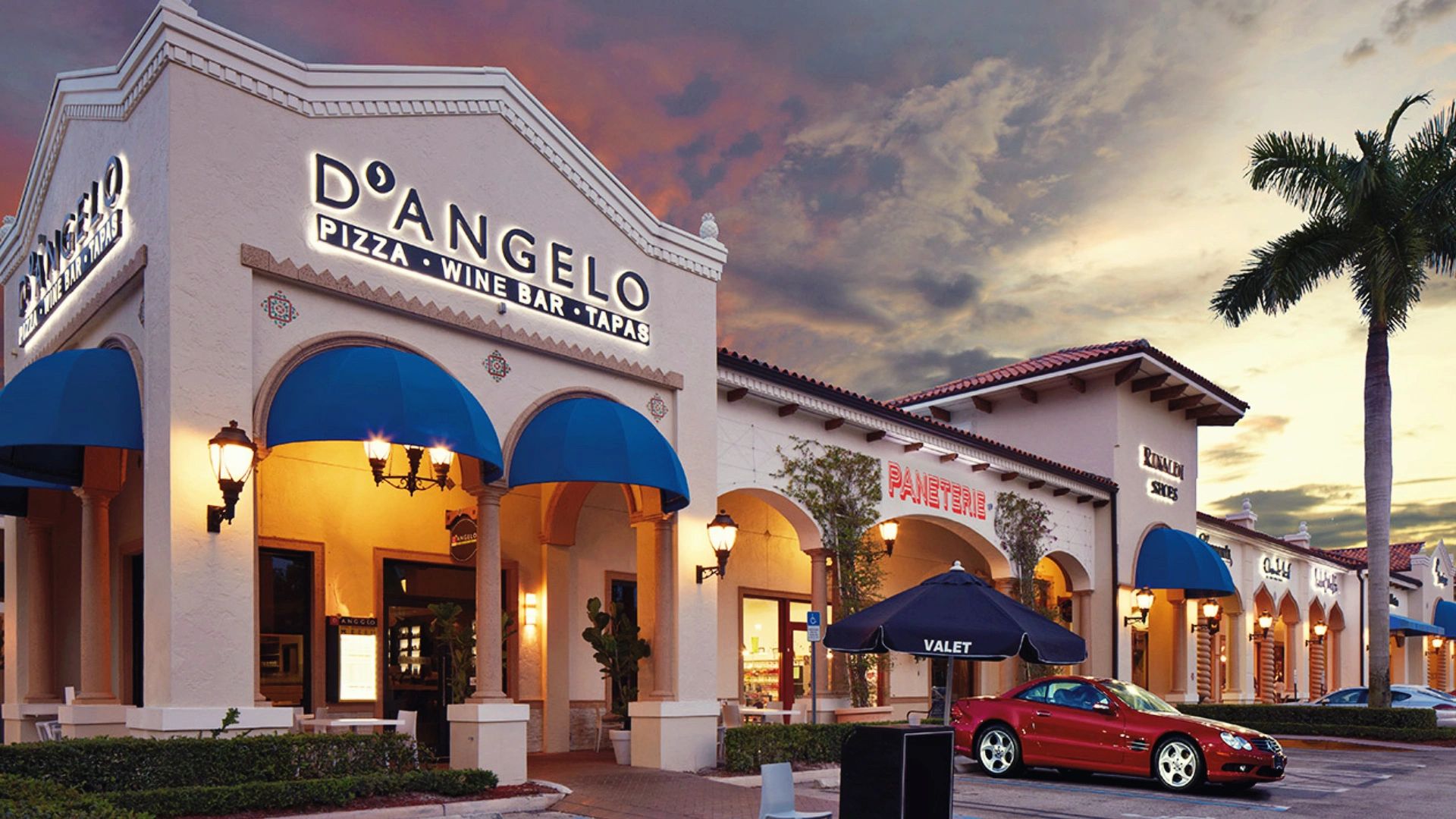 Luxury Boutiques at Shoppes at Addison Place