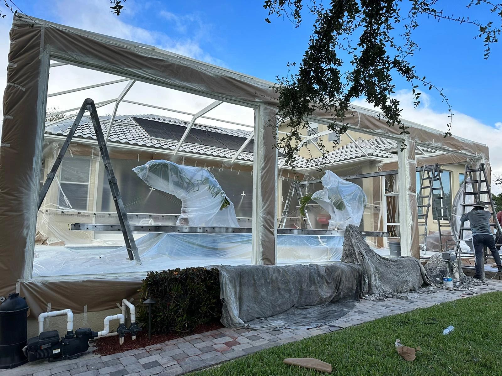 How much does it cost to paint a pool cage? Pool Cage Painting