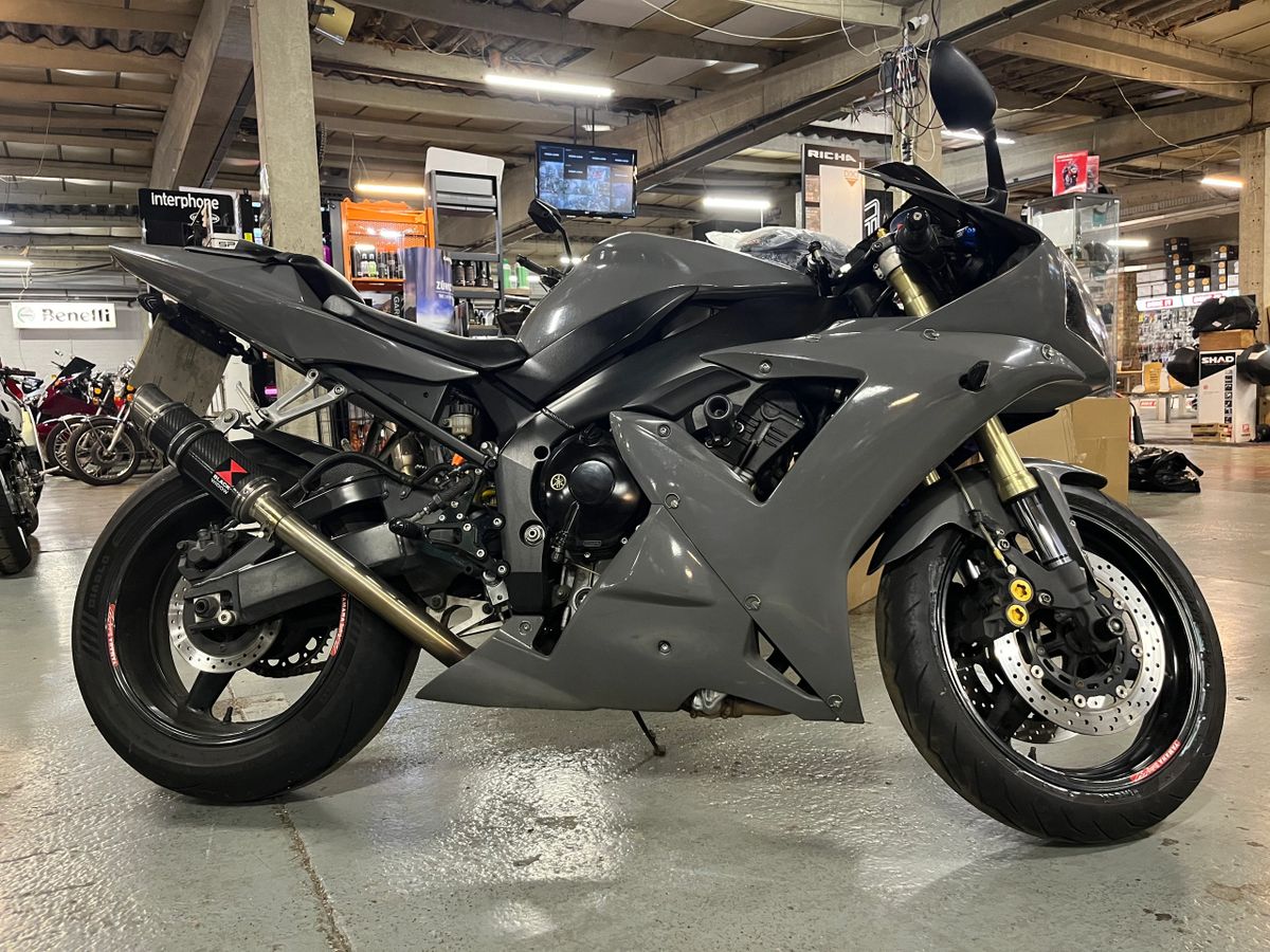 Yamaha R1 2003