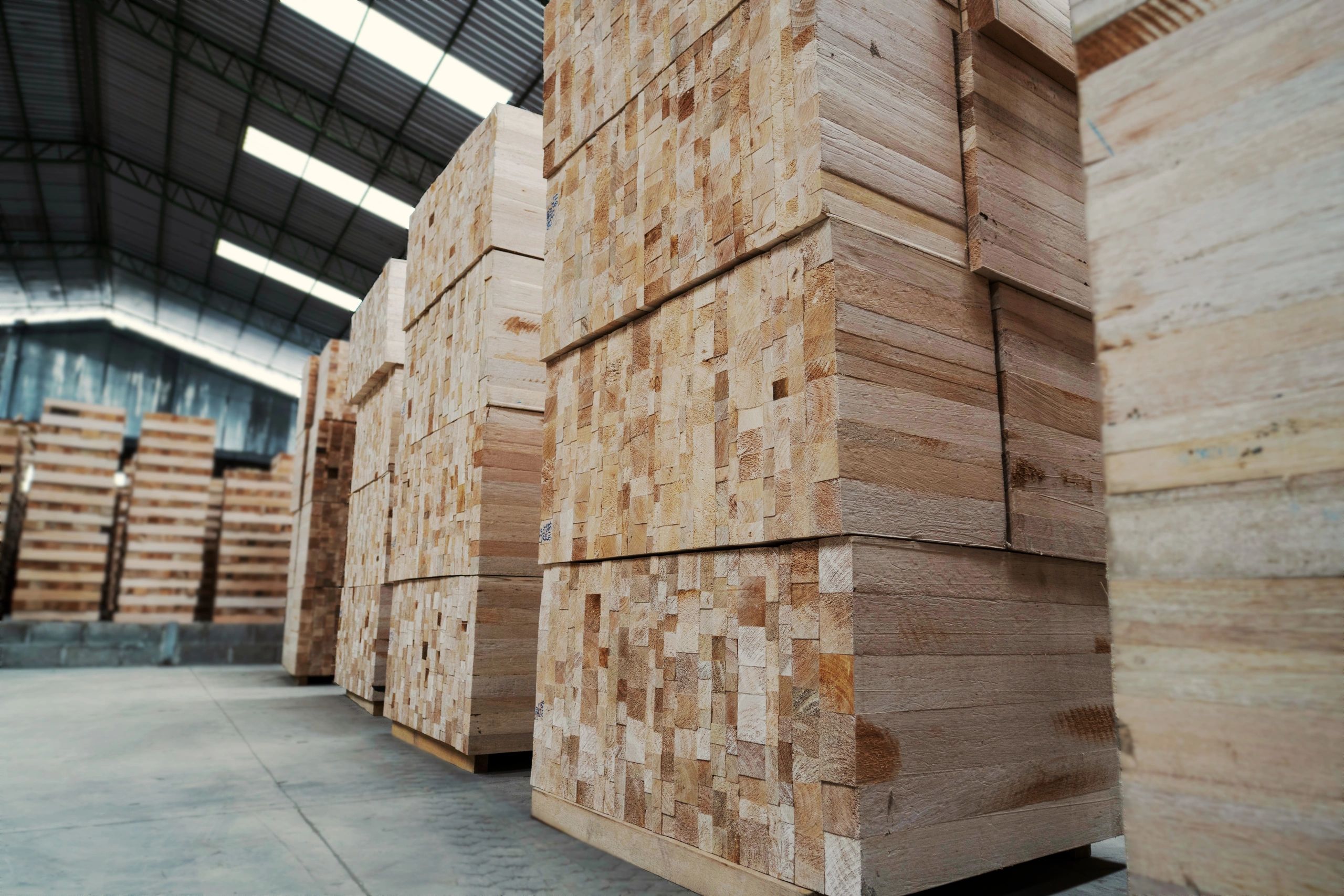 WOODPOINT CIA. LTDA.