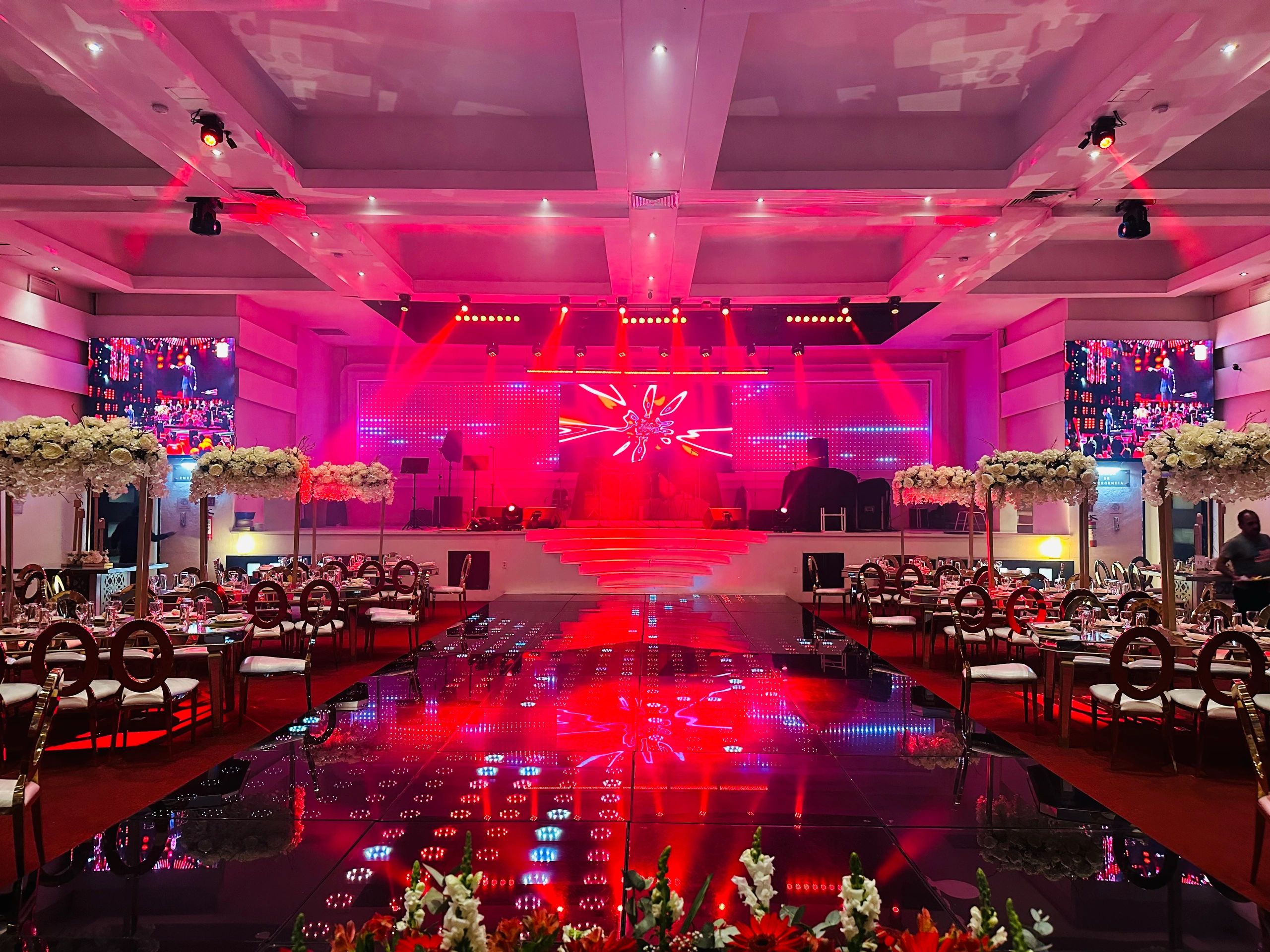 Salon Paris Rouge - Momentos Increíbles Para Recordar Y Disfrutar