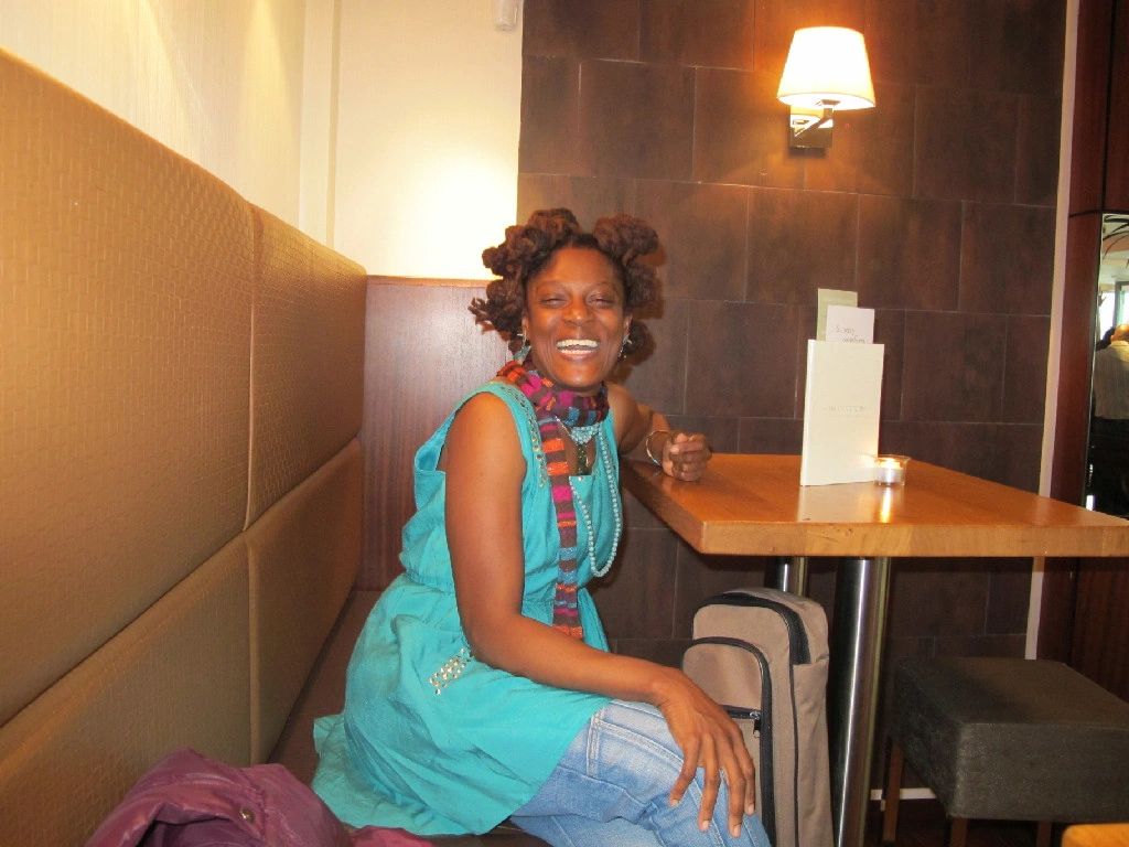 Akua Tu - Ethereal Soul Singer, Songwriter