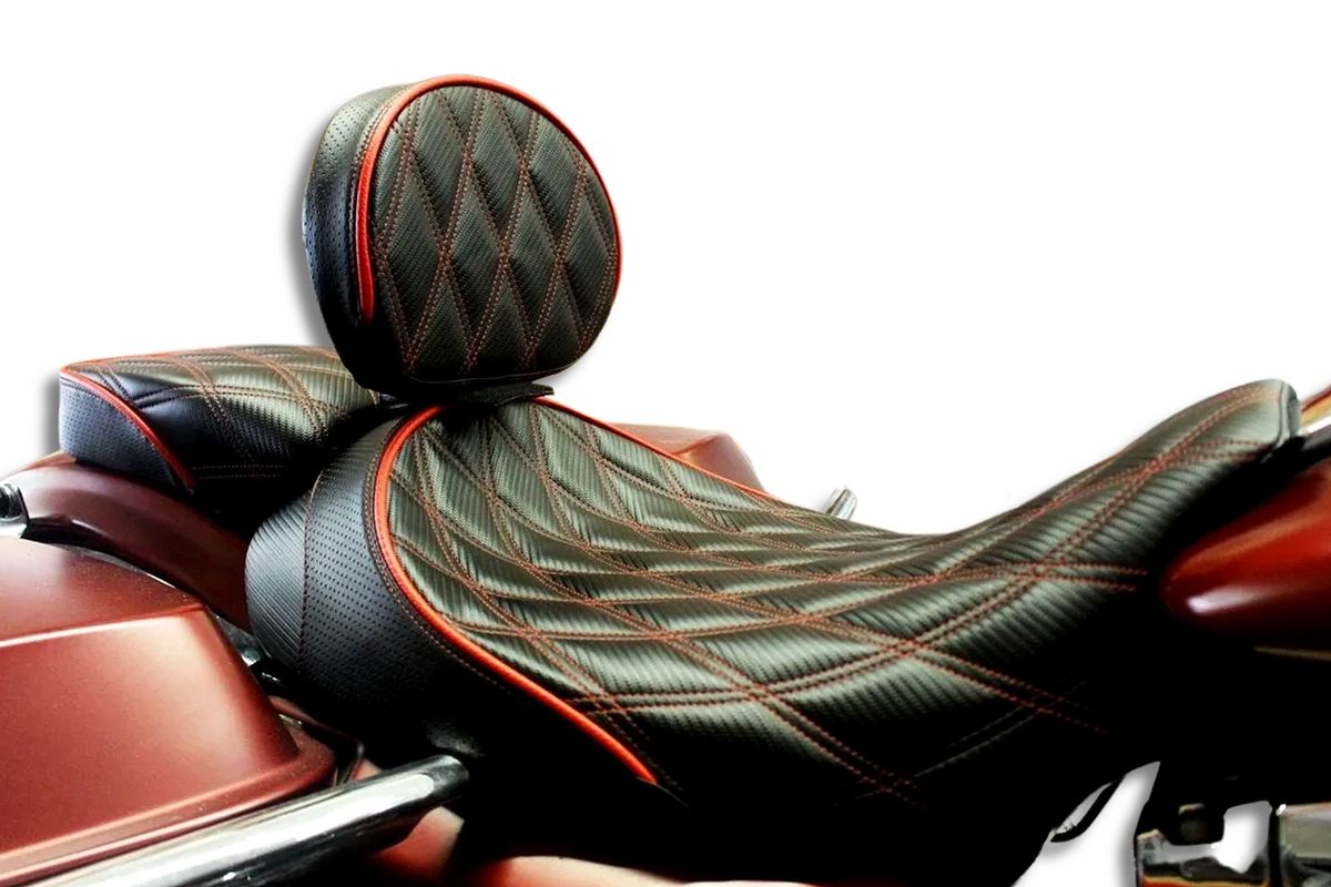 BAGGER/TOURING: SOLO SEATS LARGE Double Diamond Tuck Carbon Fiber Vinyl ...