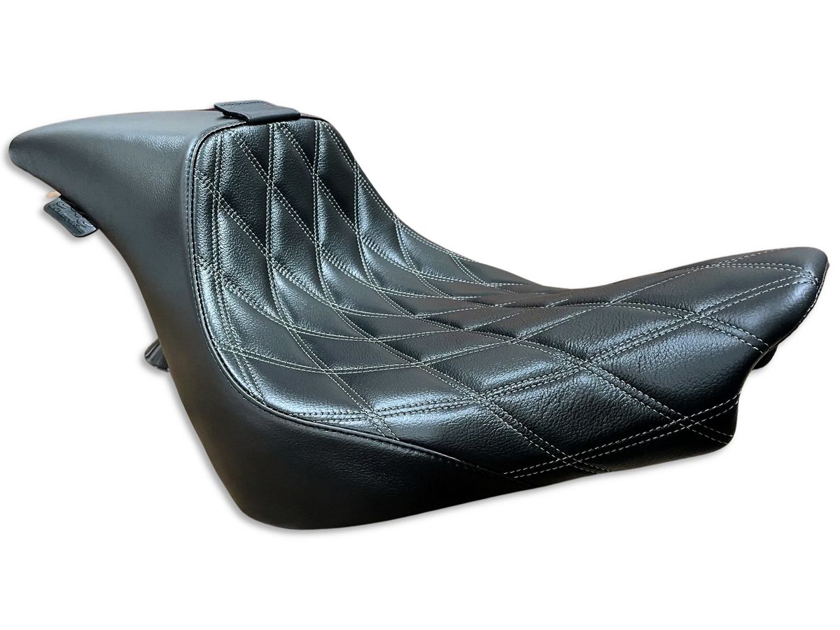 SOFTAIL FASTBACK BANDLESS: LARGE Double Diamond Tuck Leather