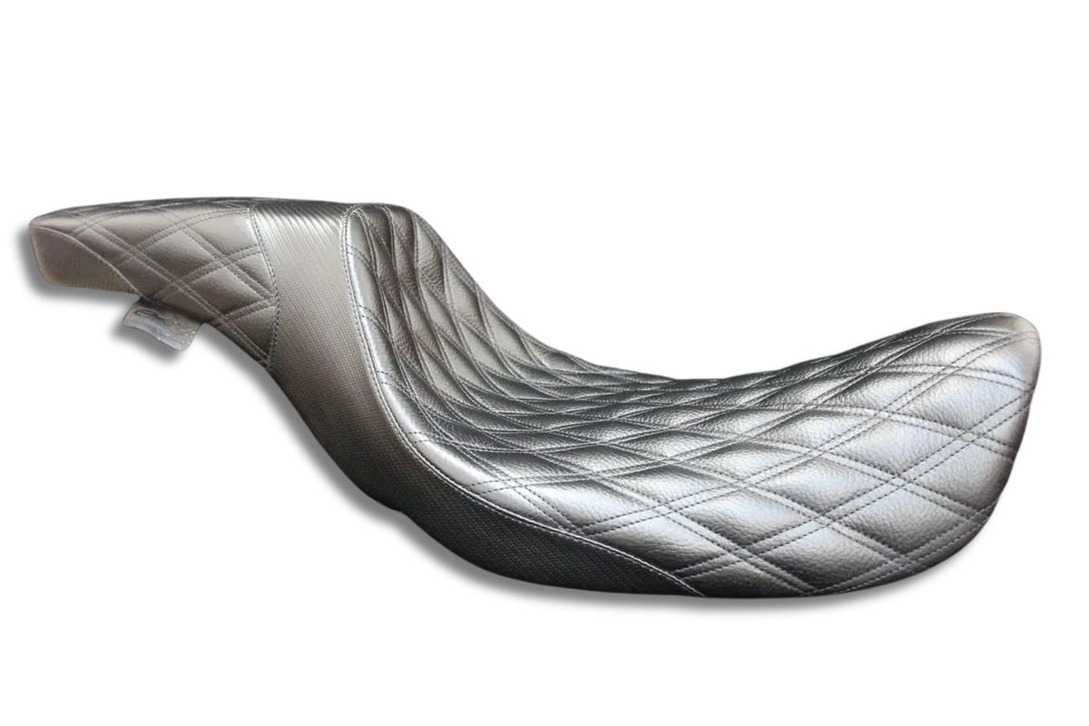 DYNA SQUAREBACK: Double Diamond Tuck Standard Vinyl/Carbon Fiber Vinyl