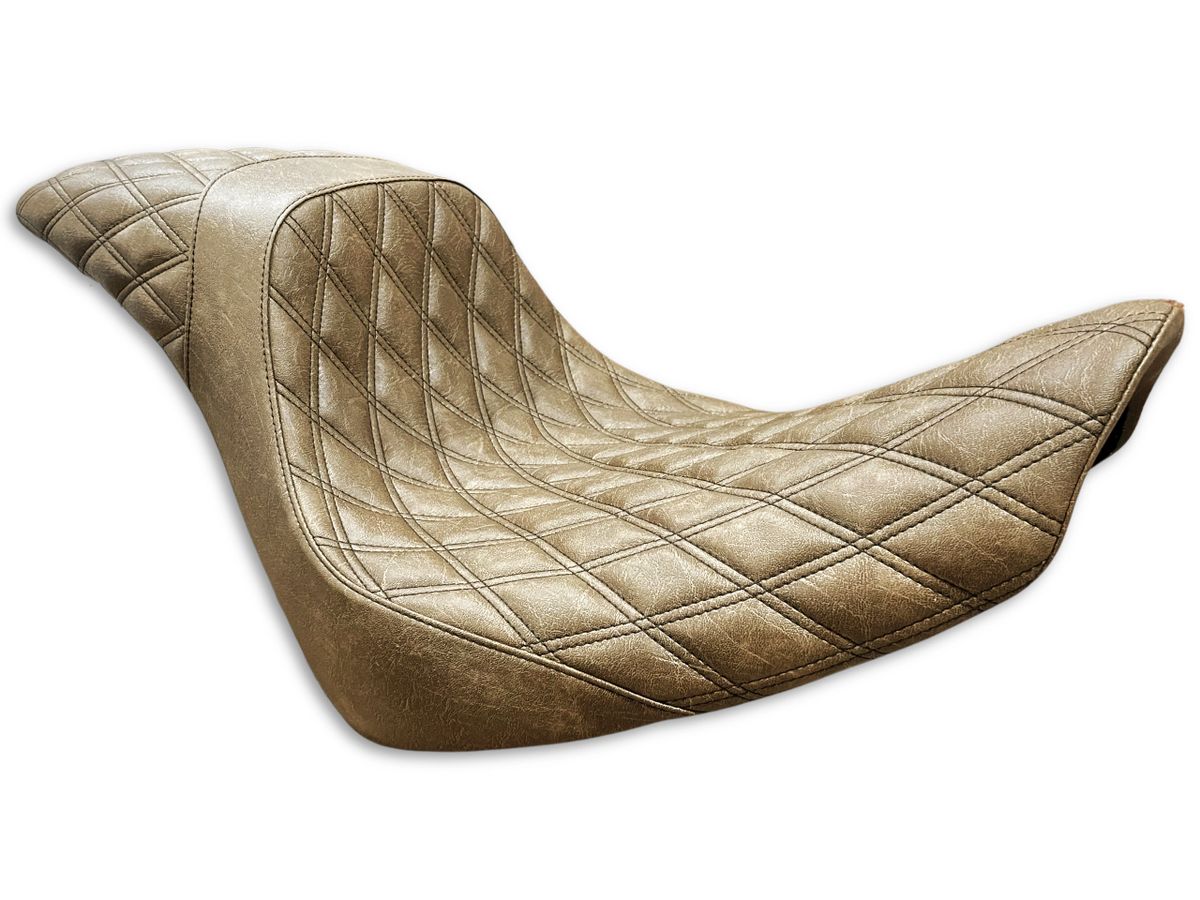 SOFTAIL FASTBACK: Double Diamond Tuck Bomber Brown Vinyl