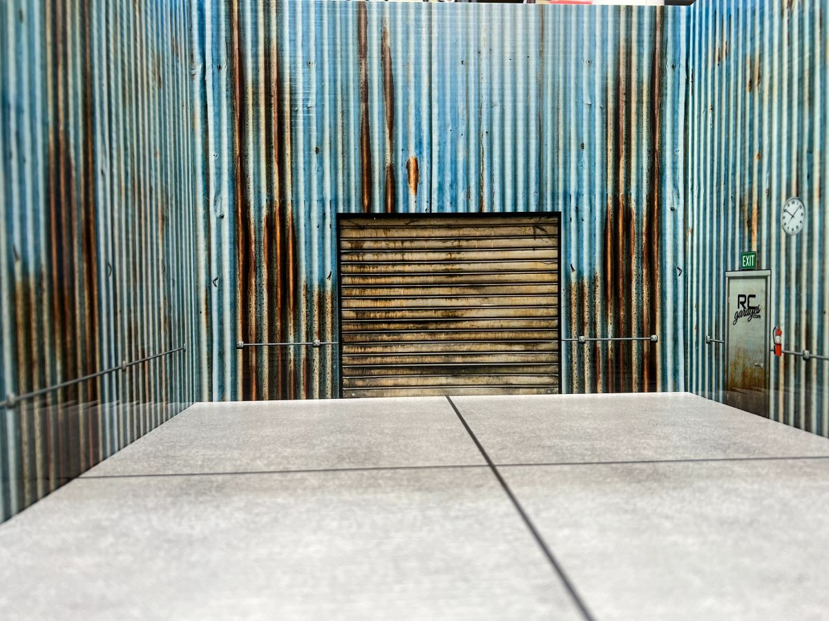 1/24th Scale Rust Walls