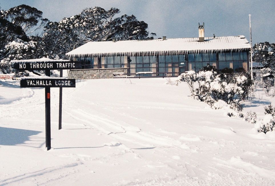 About Us - Valhalla Ski Lodge, Kosciuszko National Park Accommodation ...