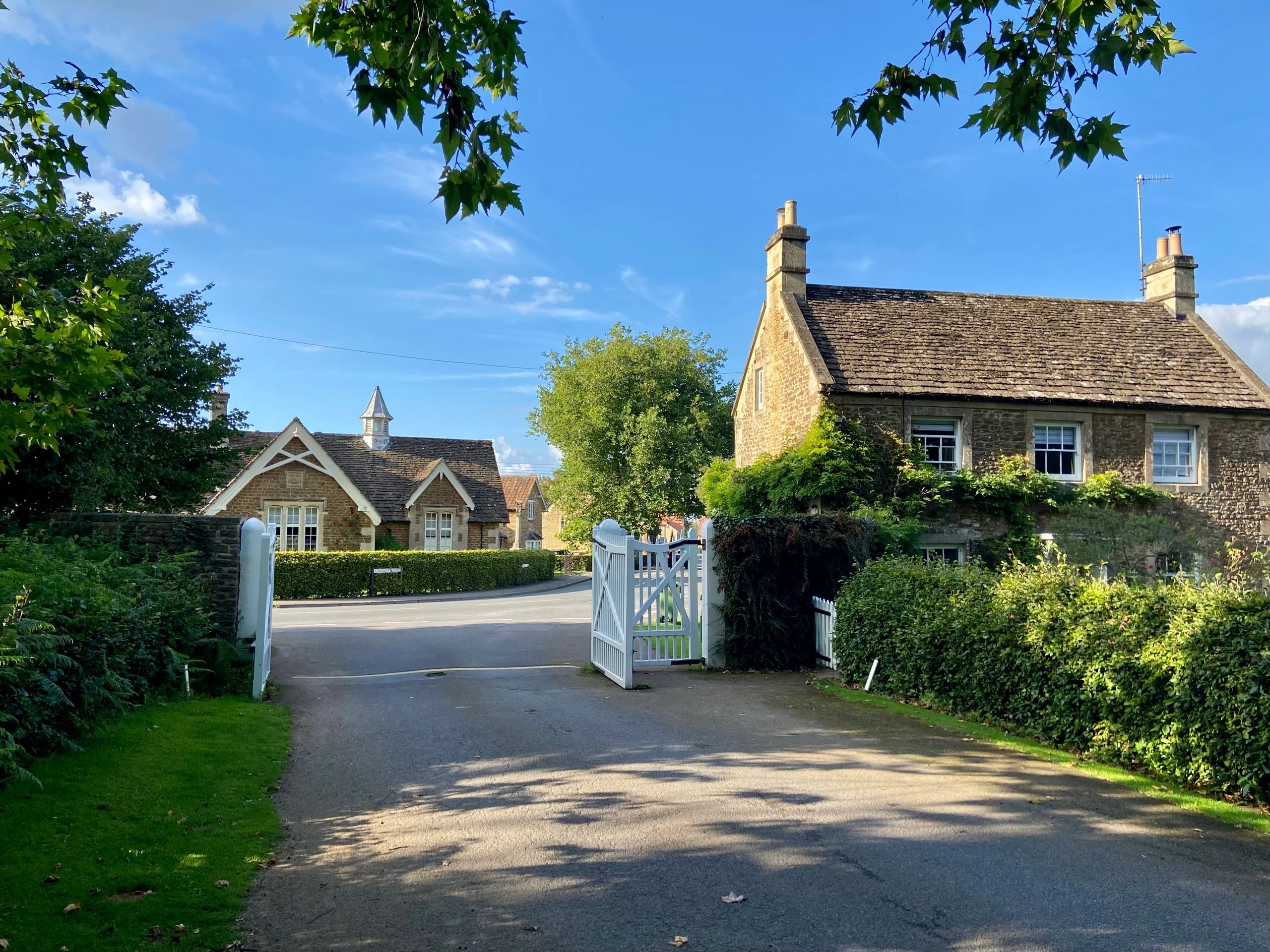 Derry Hill School | The Hub - Derry Hill and Studley