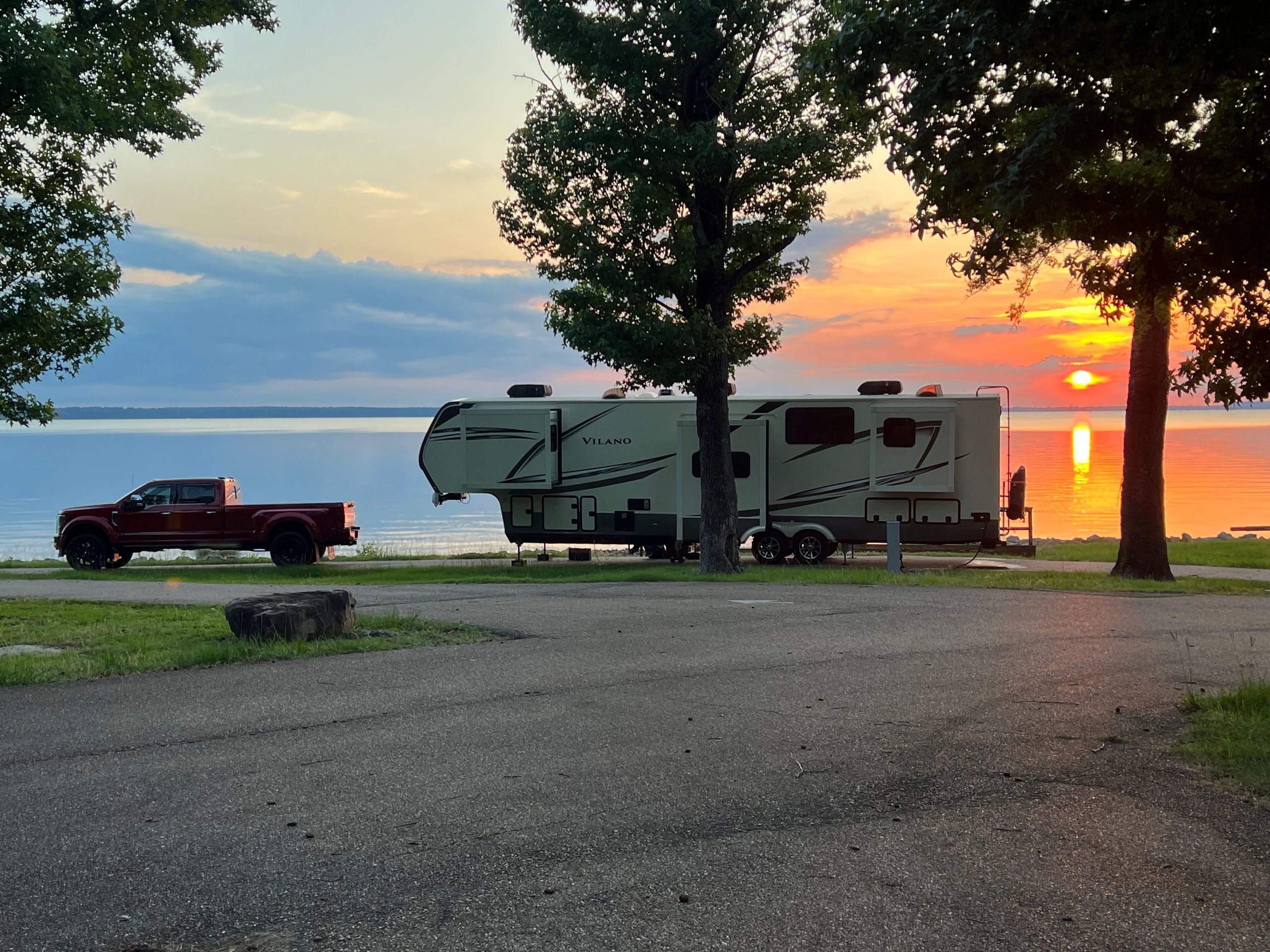 Expert RV Travel Trailer Repair Services