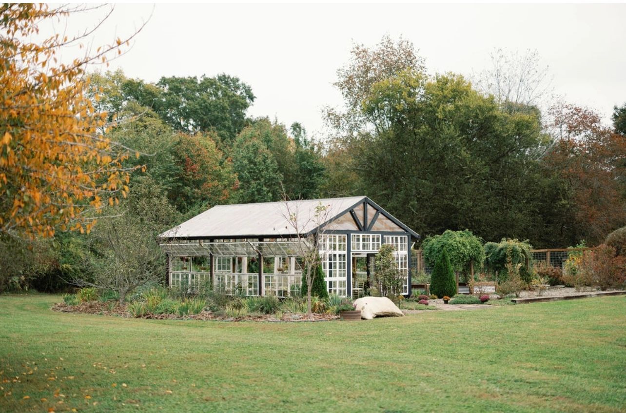 Private Goat Yoga Sessions - MOSER MANOR FARMS