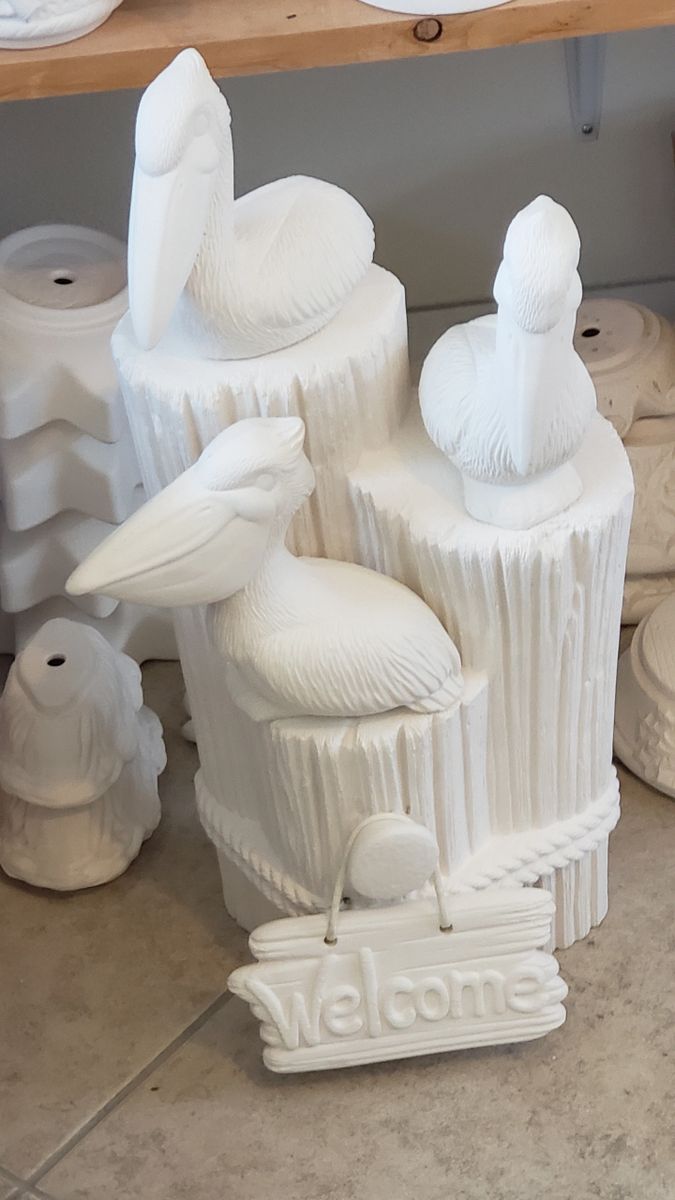 Clay Magic Ceramic Triple Tree Stump with Peter, Paul and Patsy Pelican ...