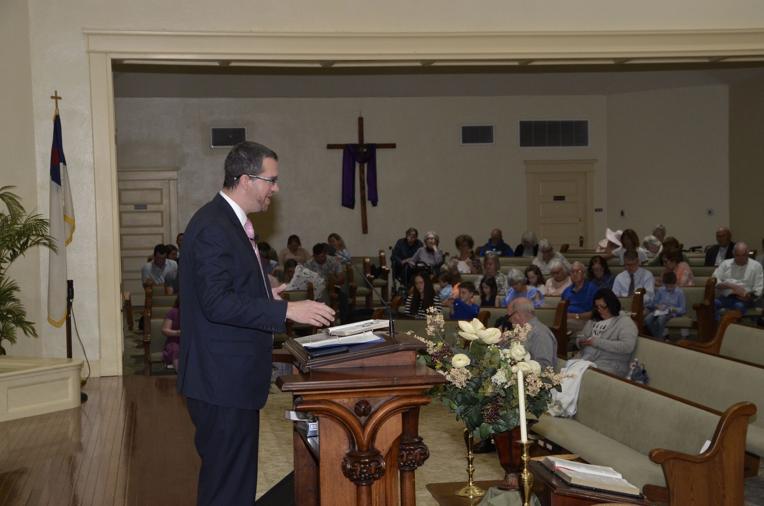 Worship Services, Christian Education - FBC Paris