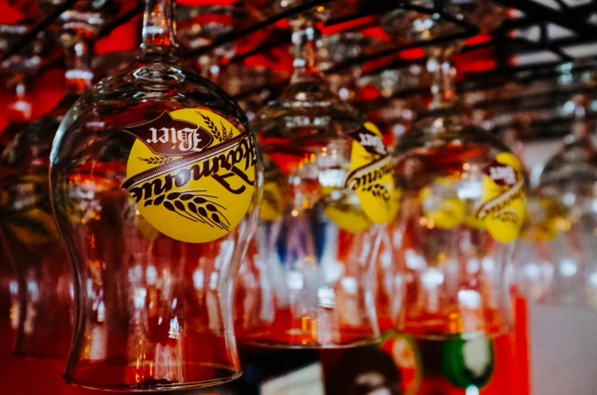 Sara's Wine Bar Website