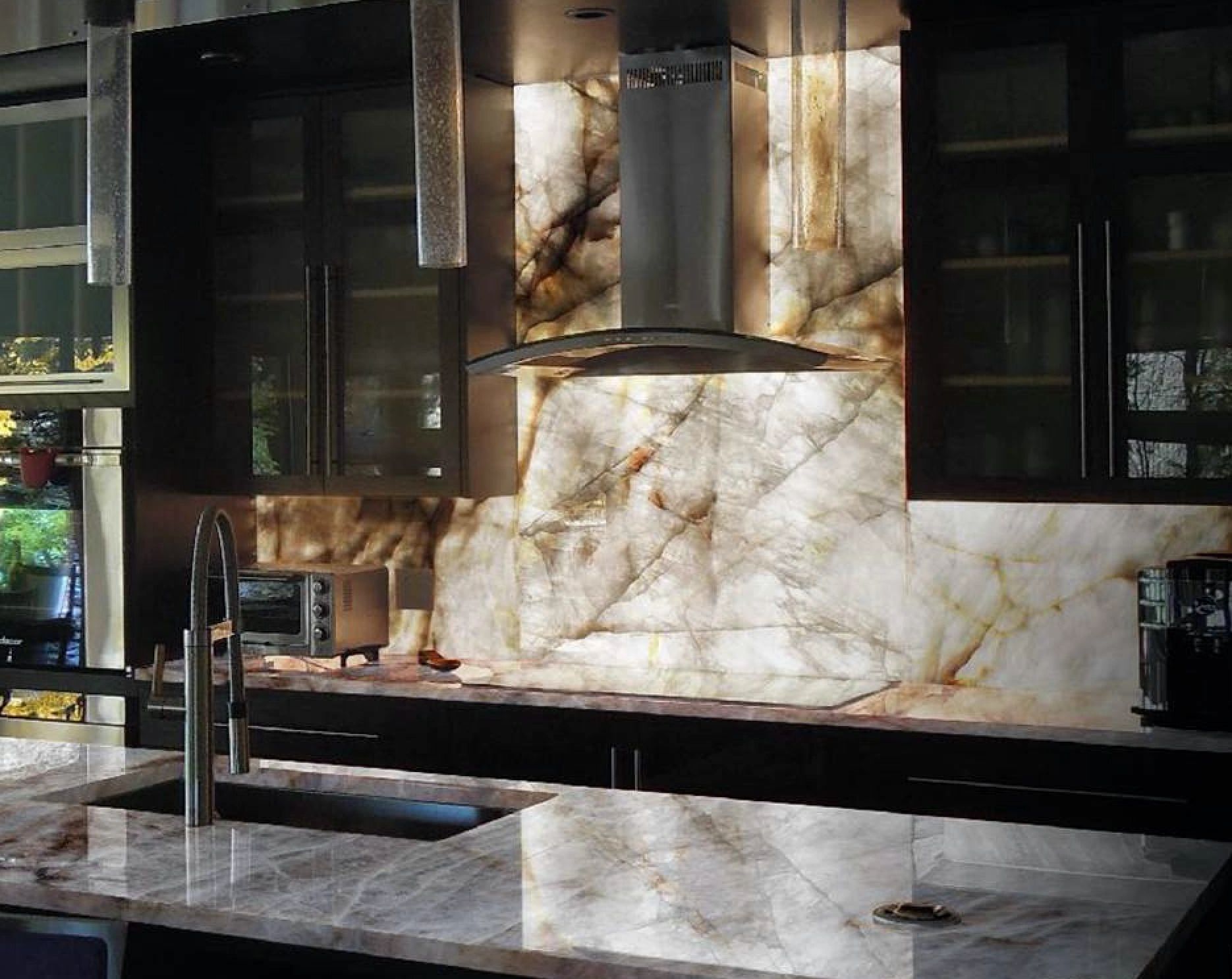 Cristallo Quartzite Slabs in Los Angeles