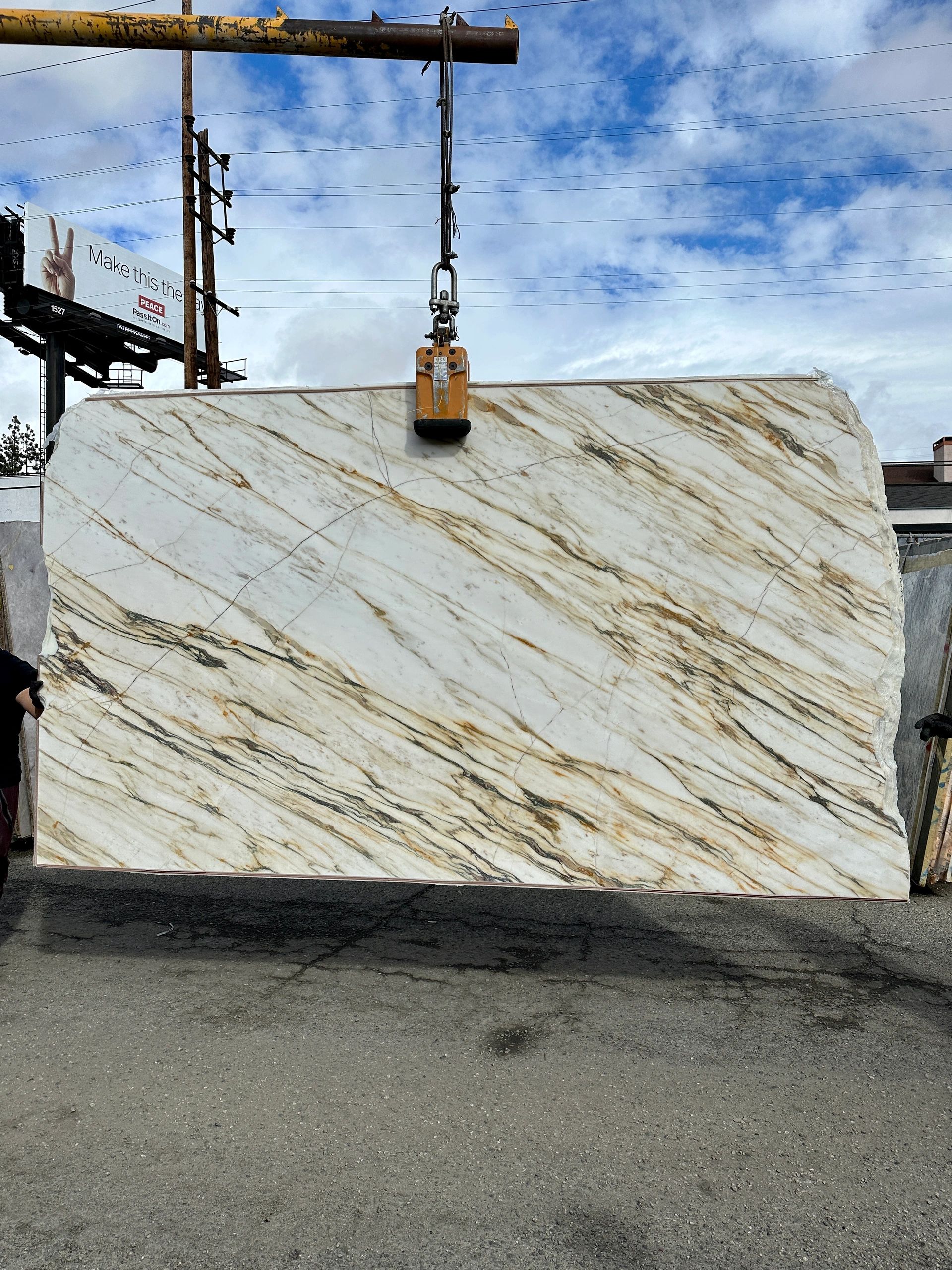 Calacatta Macchia Oro Gold Vein Honed Marble Slab 77x129