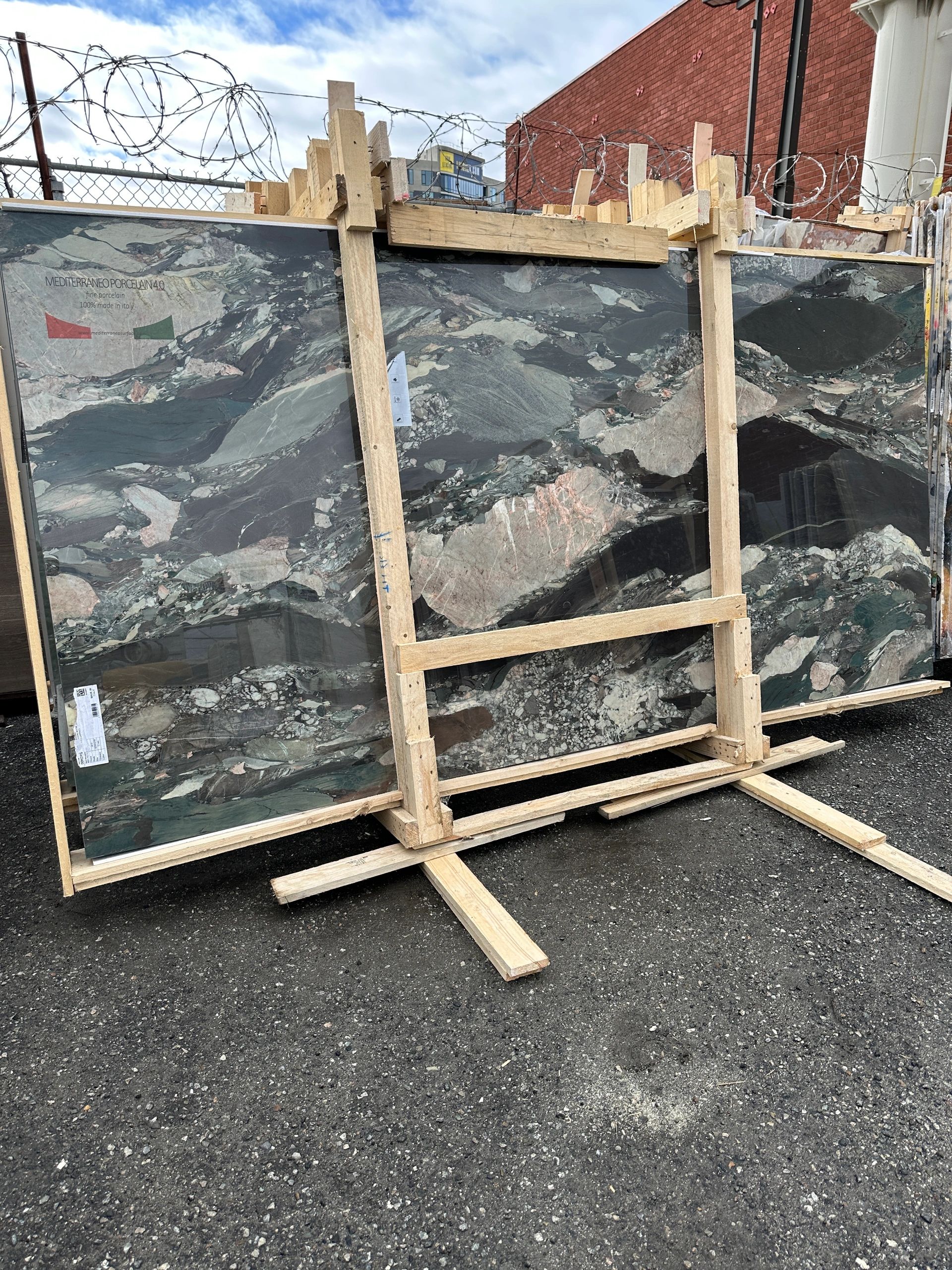 Four Seasons quartzite Porcelain slabs with polished finish in LA