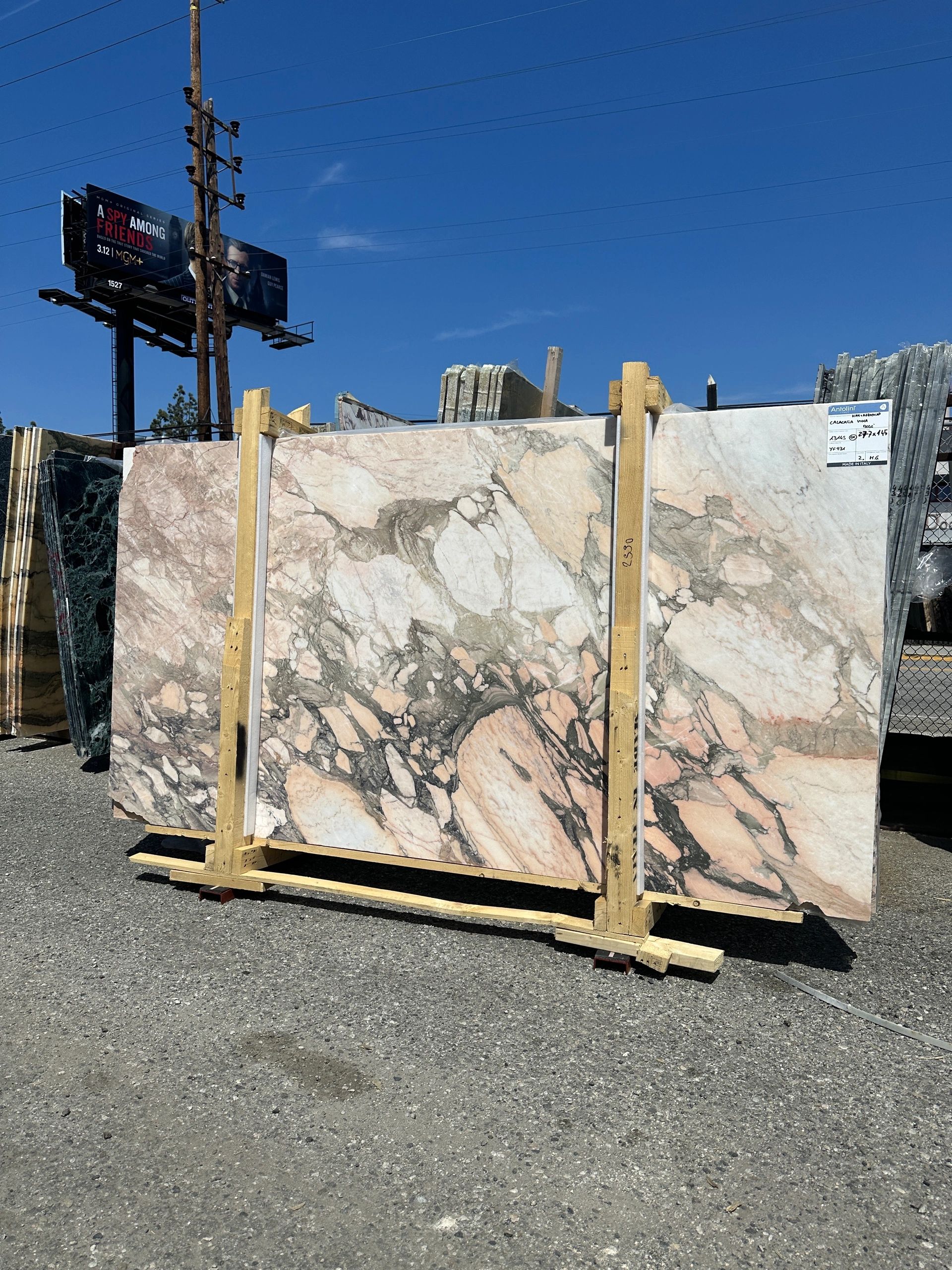Calacatta Viola Rose' Marble Slabs Honed Finish