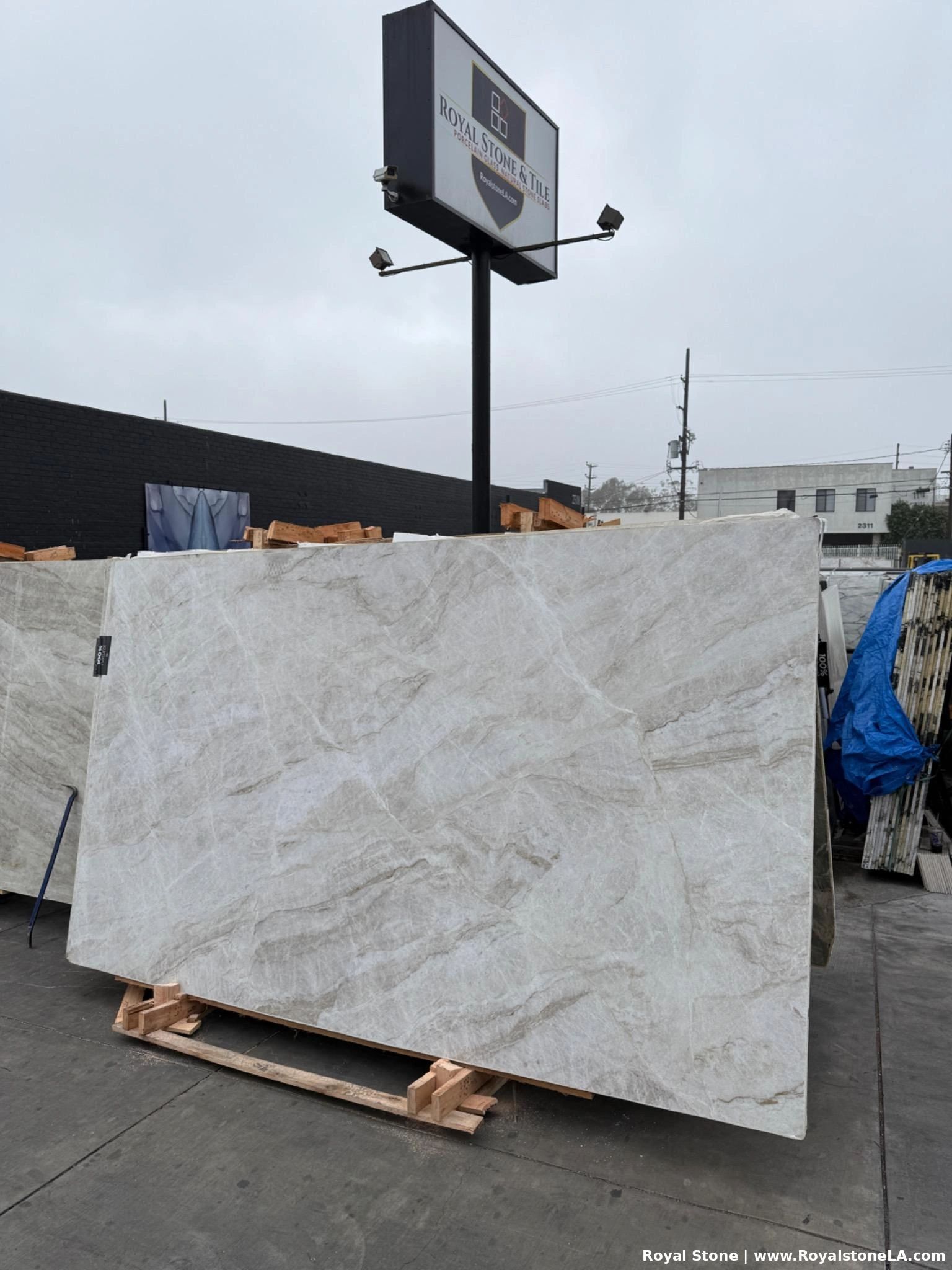 Discover the Best High-End Quartzite and Italian Marble Slabs