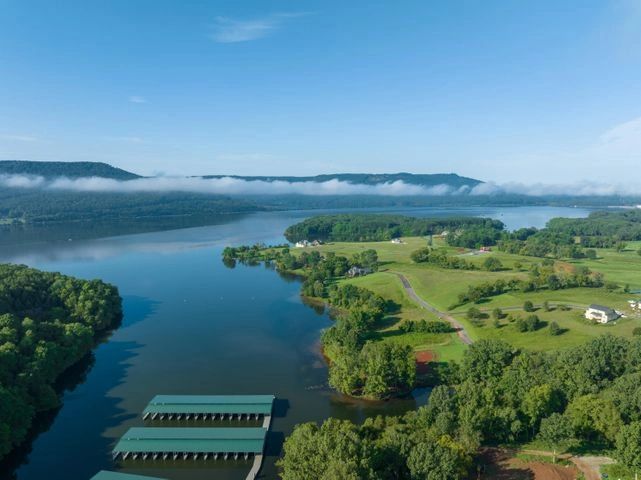 Nickajack Lake Homes in Jasper, Tennessee