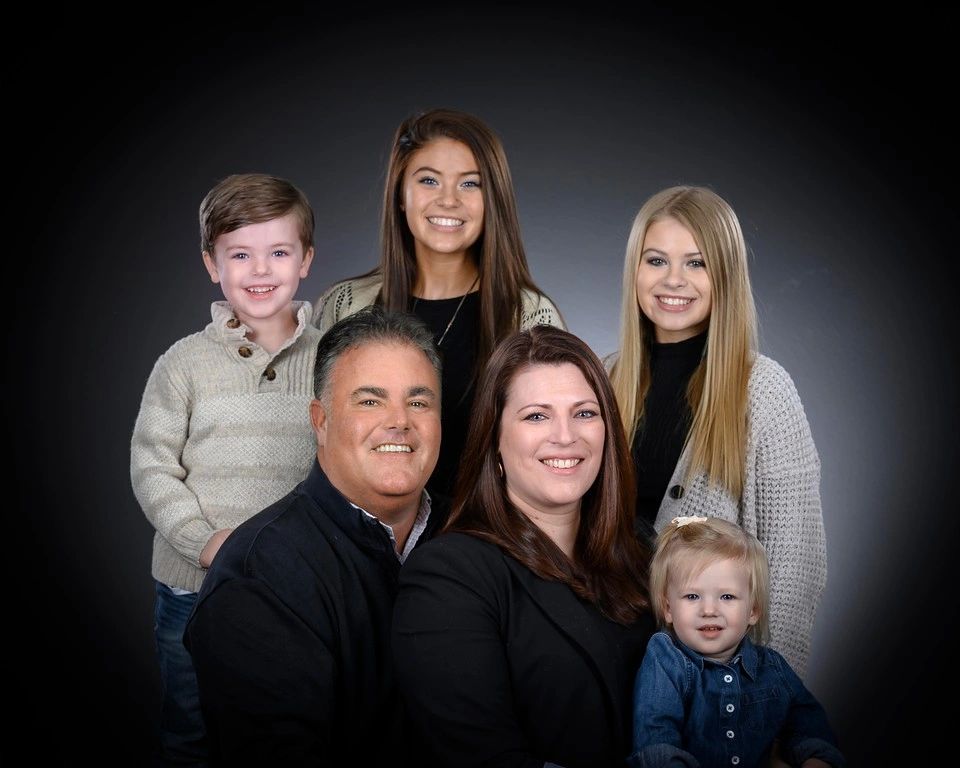 How to Style Your Family Outfits for Perfect Family Photos