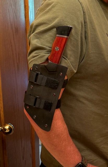Question: Arm/bicep carry? – Sheaths – American Bladesmith Society Forum
