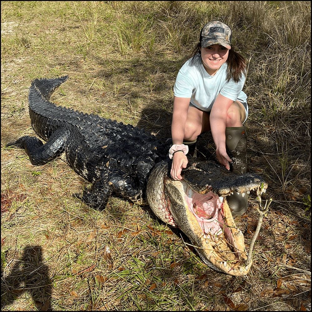 Thrilling Trophy Gator Hunt Success Story!