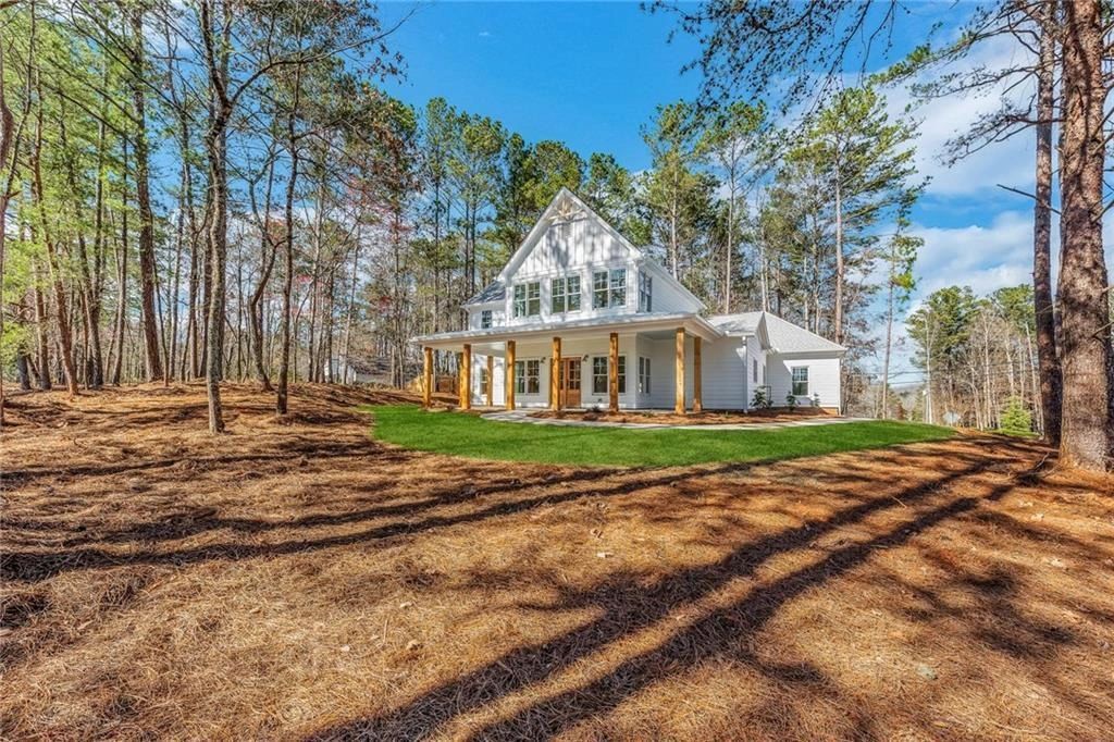 A Honey of A Farmhouse | Mann Built